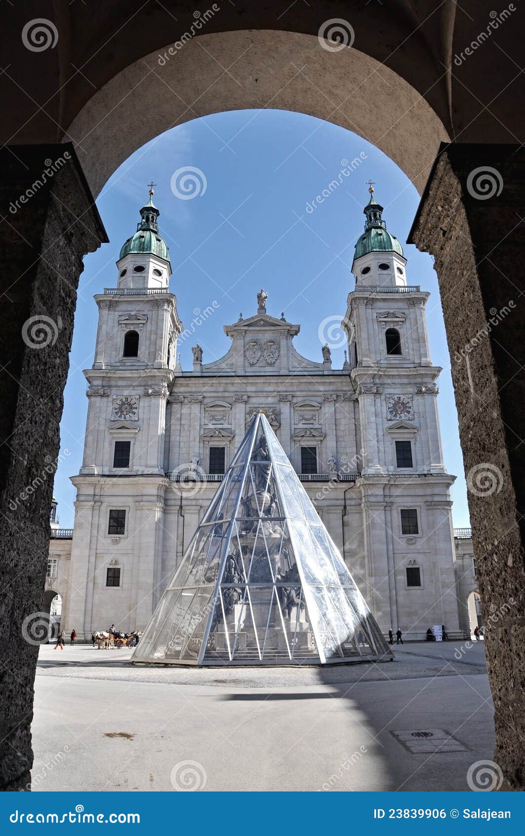 The Baroque Dome Cathedral of Salzburg, Austria Editorial Photo - Image ...