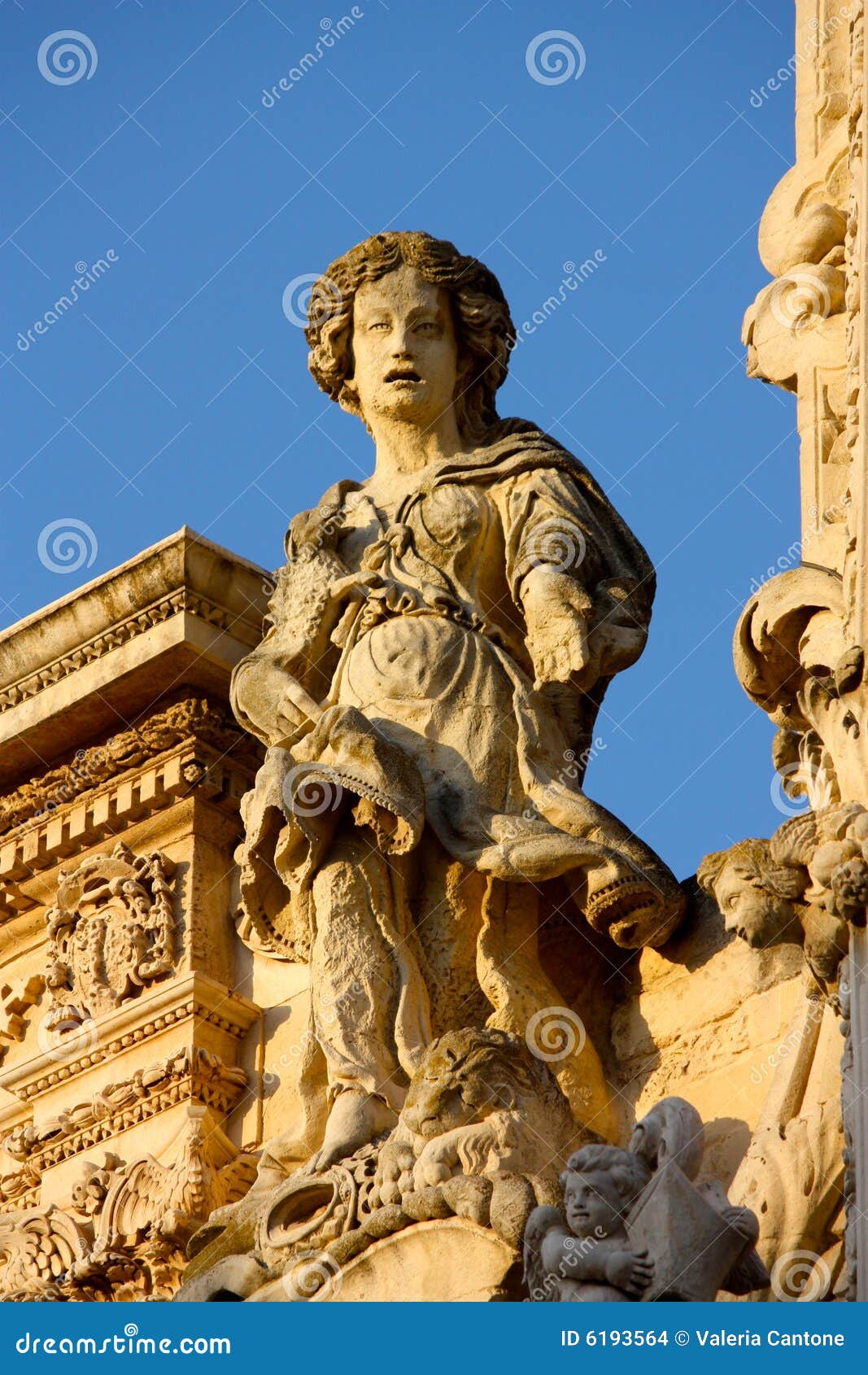 Baroque Statue in Lecce, Italy Stock Photo - Image of europe, dusk: 6193564