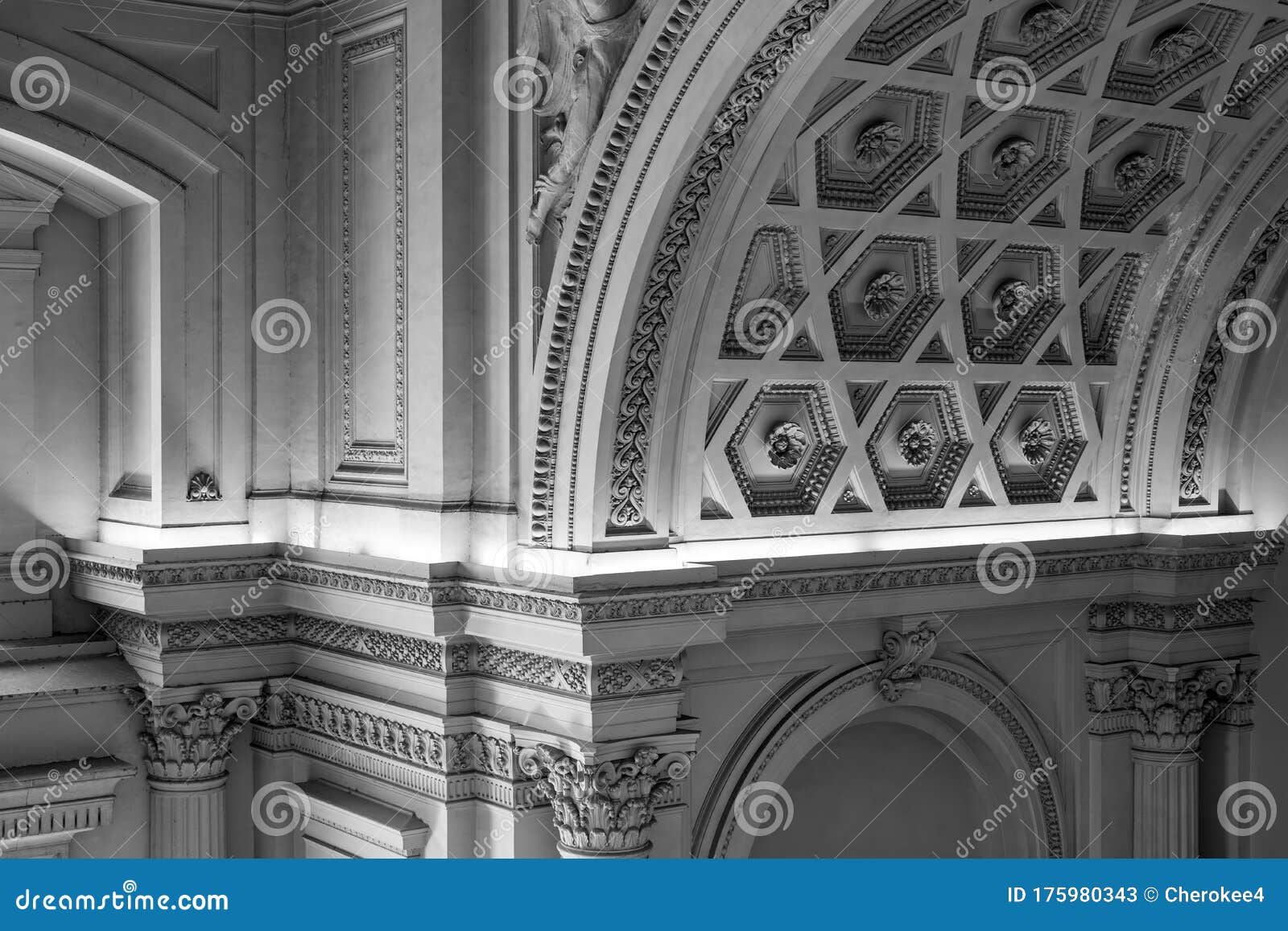 Baroque Stucco Molding. Beautiful Classic Plaster Pattern and Column on ...