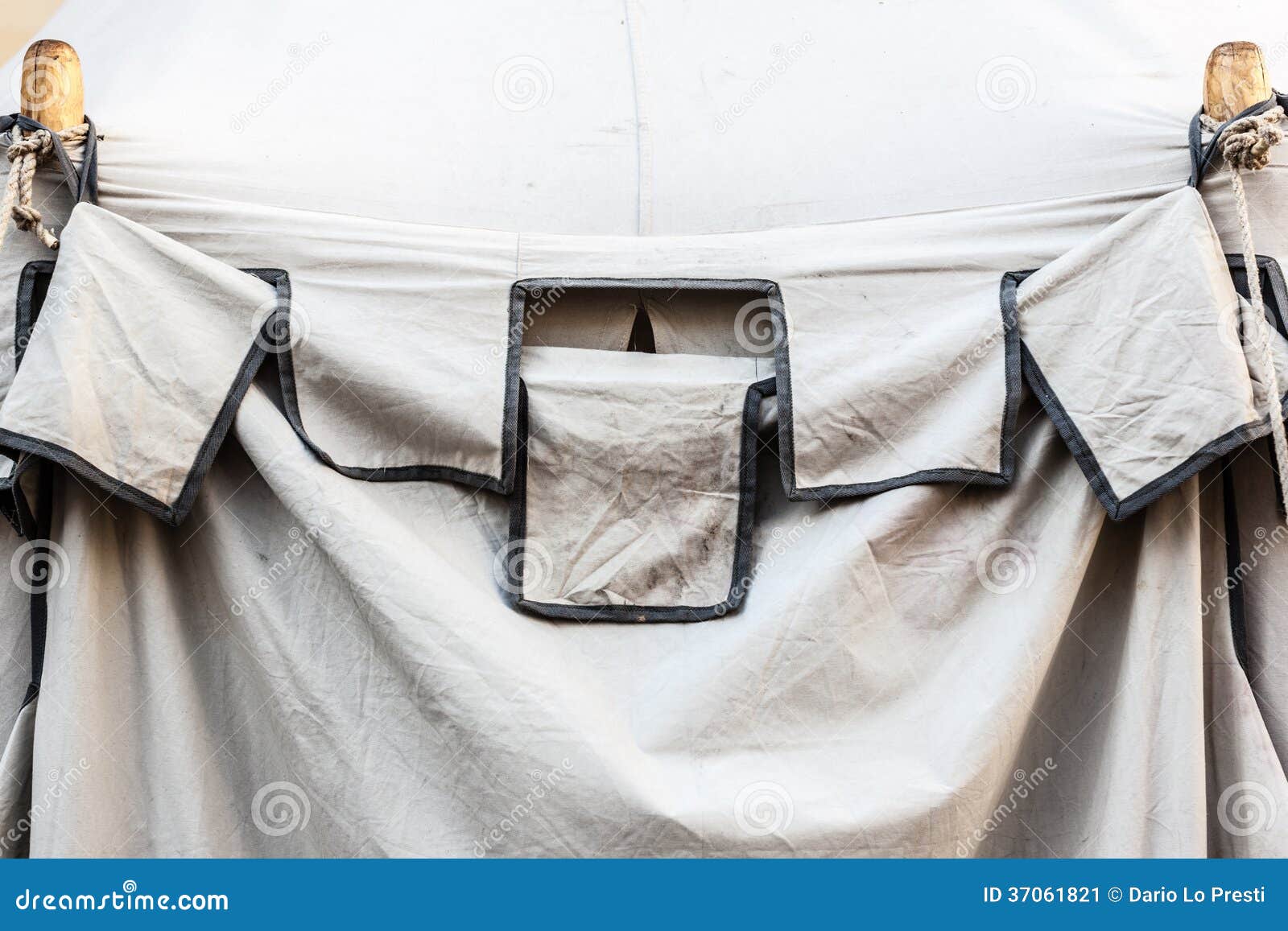 Barraca medieval imagem de stock. Imagem de antigo, lona - 37061821