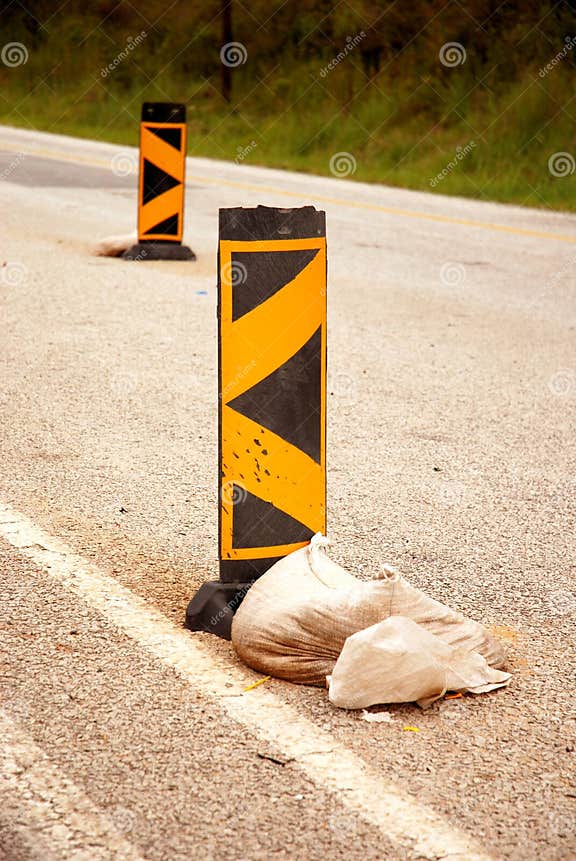 Barrage routier photo stock. Image du circulation, noir - 23896548