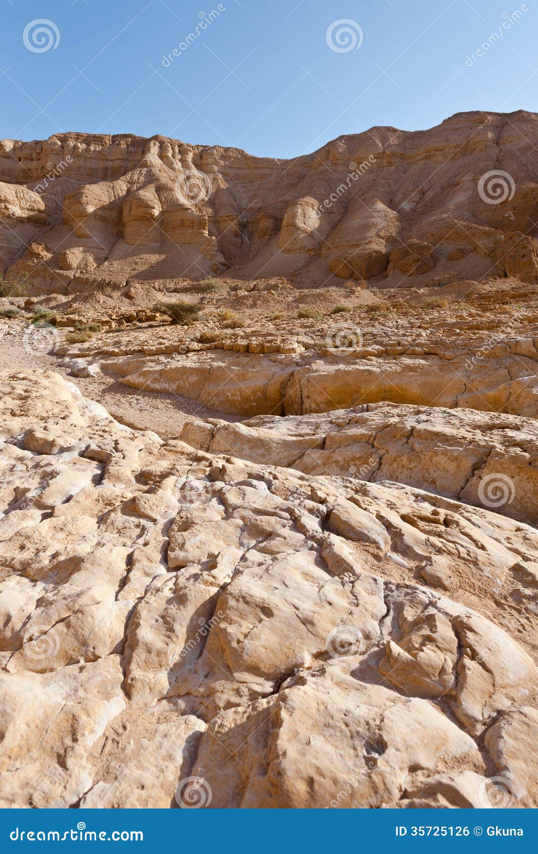 Barranco foto de archivo. Imagen de rocoso, piedra, verano - 35725126