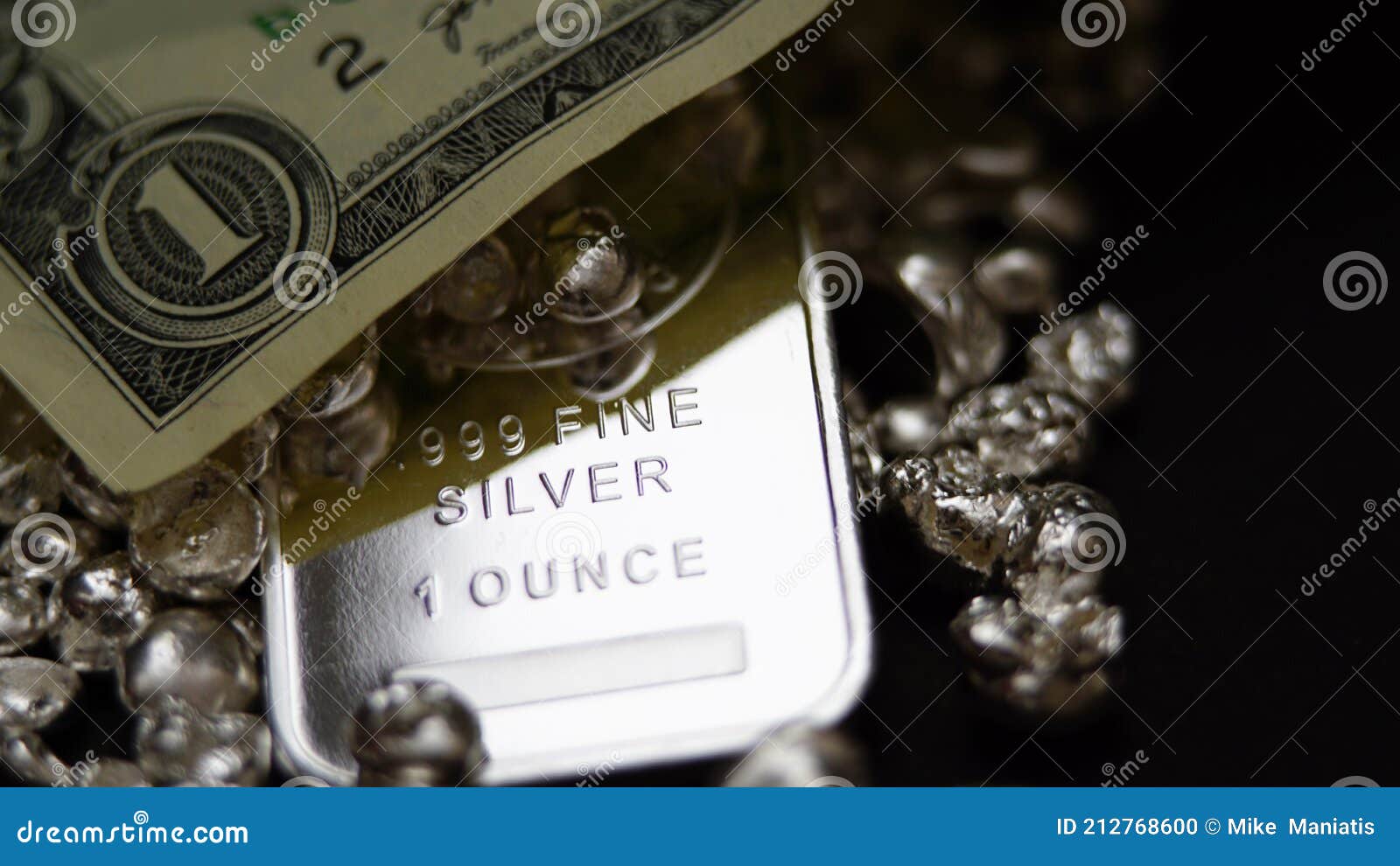 Barras De Plata Monedas De Plata Preciosa 999 Invertir Dinero Foto de ...