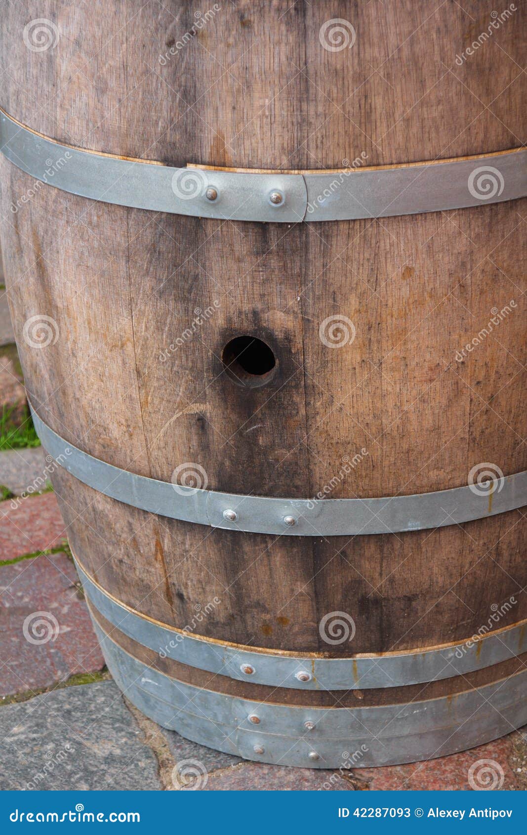 Barrel with metal rings stock image. Image of rusty, rings - 42287093