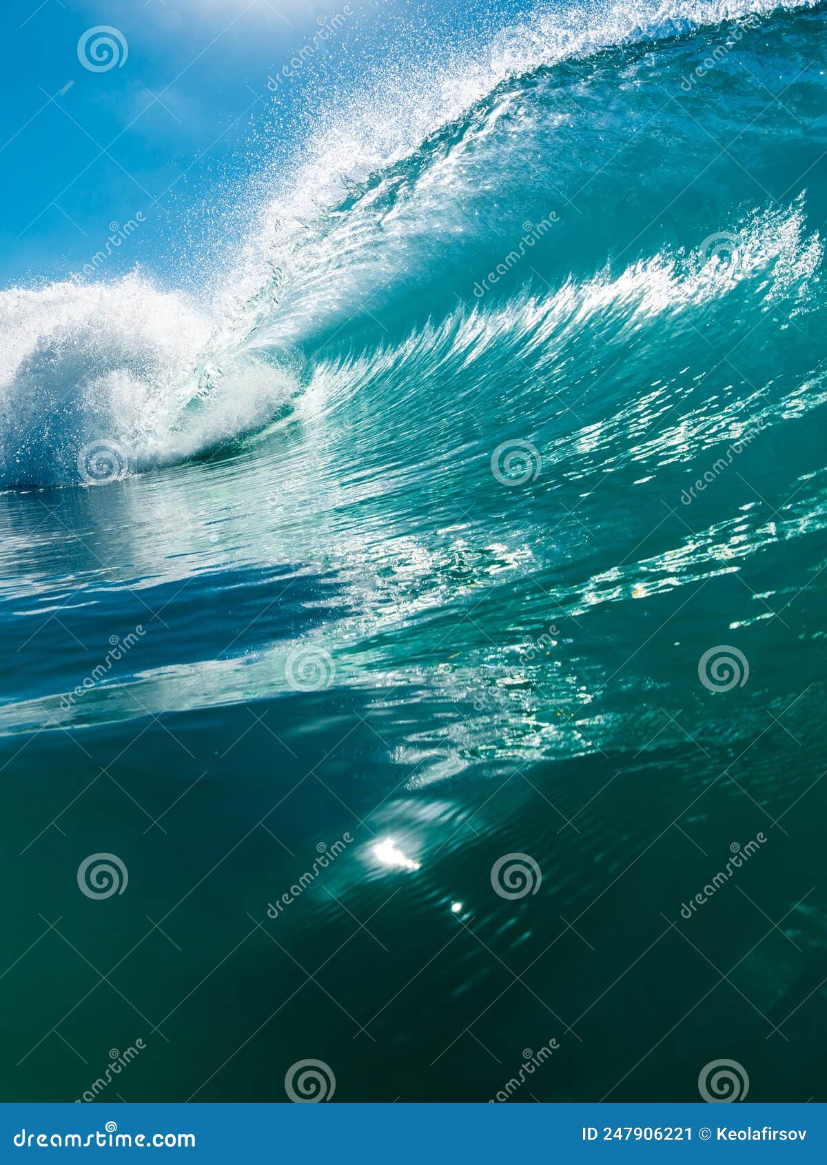 Barrel Wave in Ocean. Breaking Blue Wave with Sunlight Stock Image ...