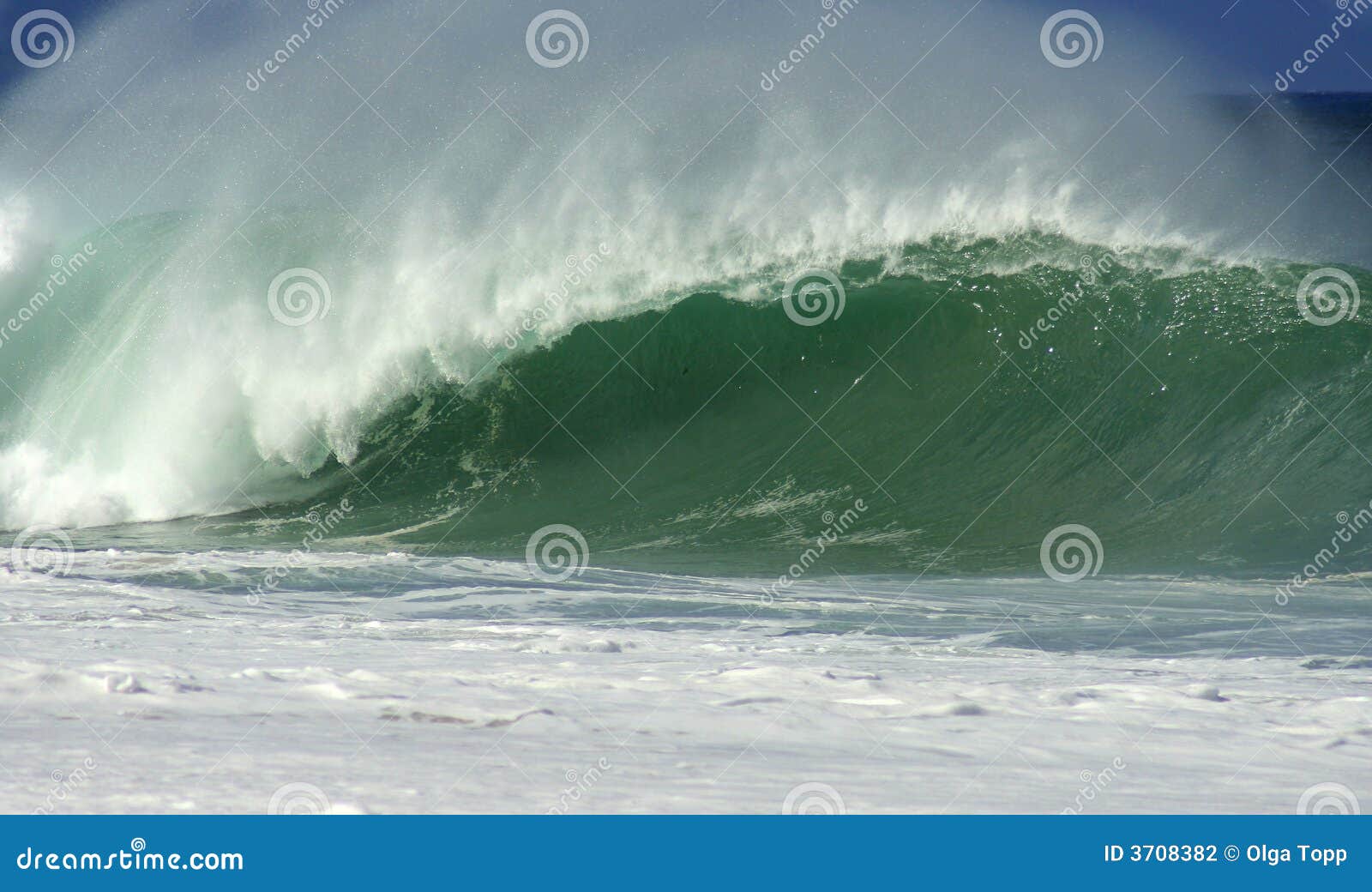 Barrelling Wave stock photo. Image of ocean, stormy, powerful - 3708382