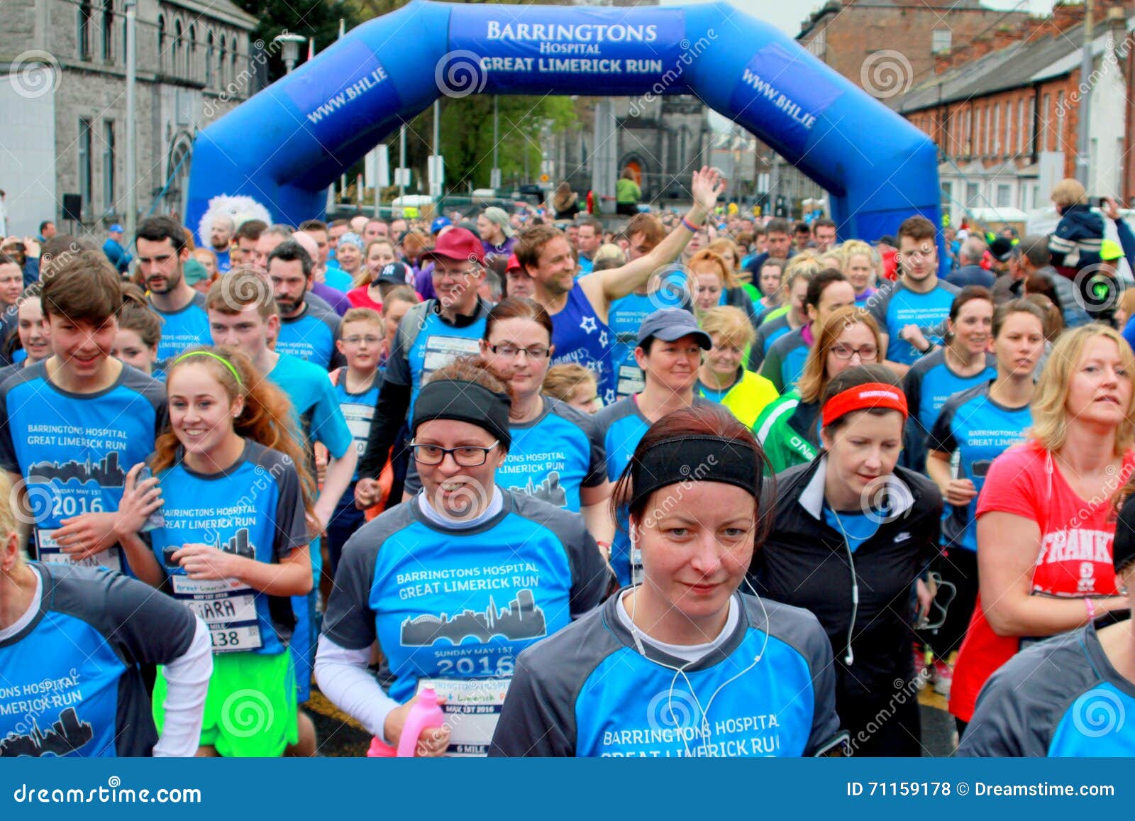Barringtons Great Limerick Run Editorial Stock Photo - Image of walk ...