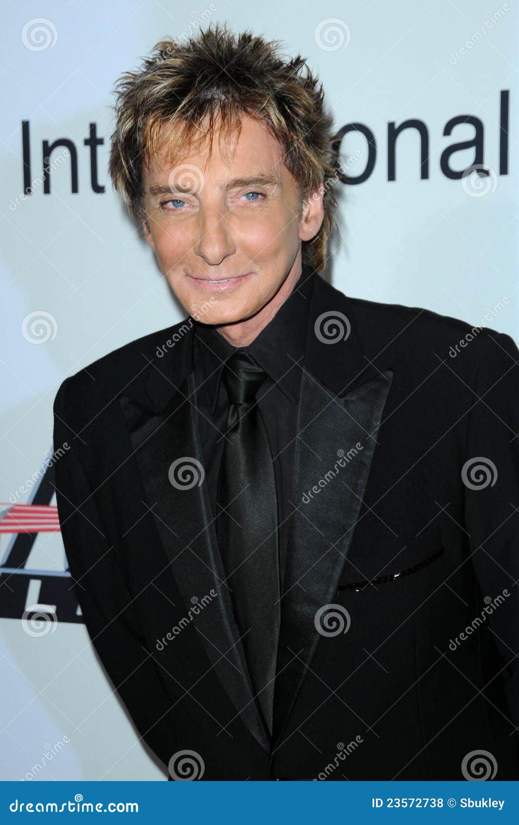 Barry Manilow, editorial stock photo. Image of clive - 23572738