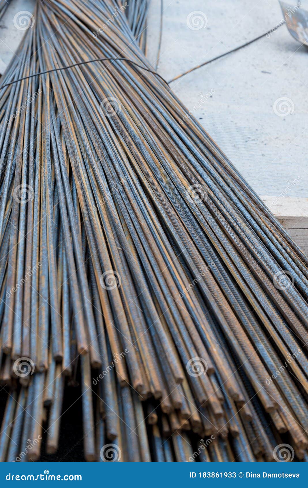 The Old Rebar Has Rust And The Old Engine Collapses On The Vintage ...