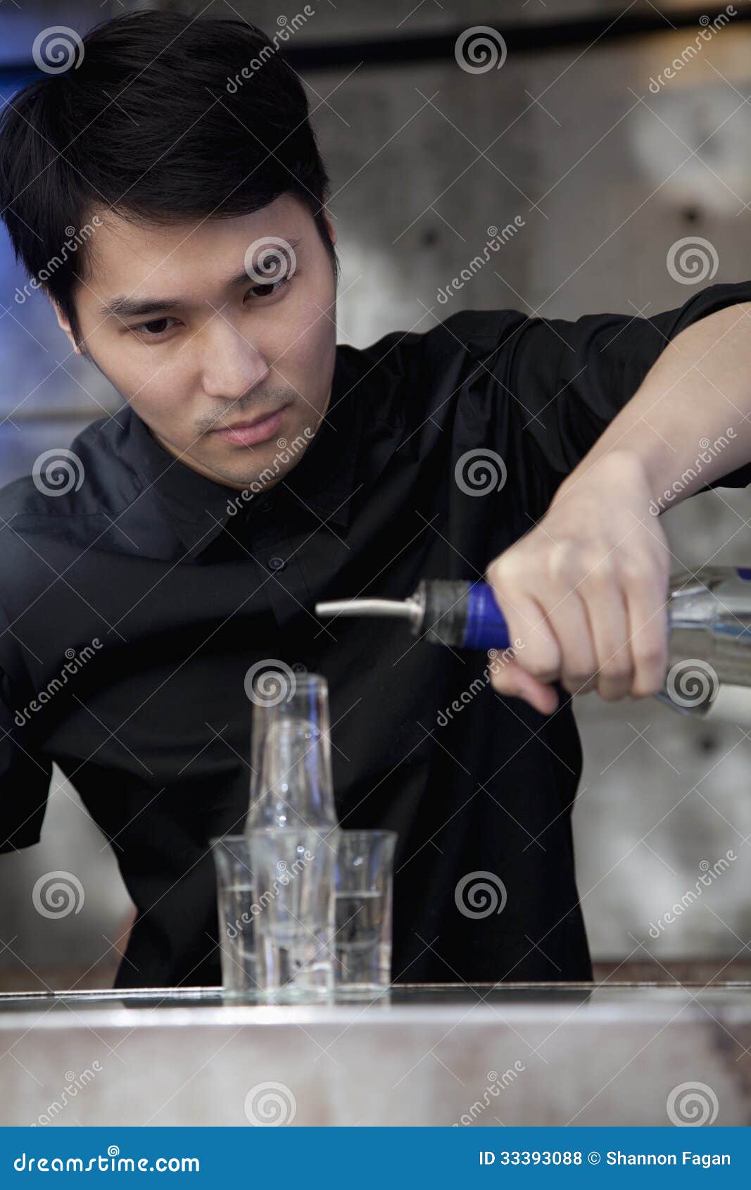 Bartender Pouring Licour Shot Glass Pyramid Stock Photos - Free ...