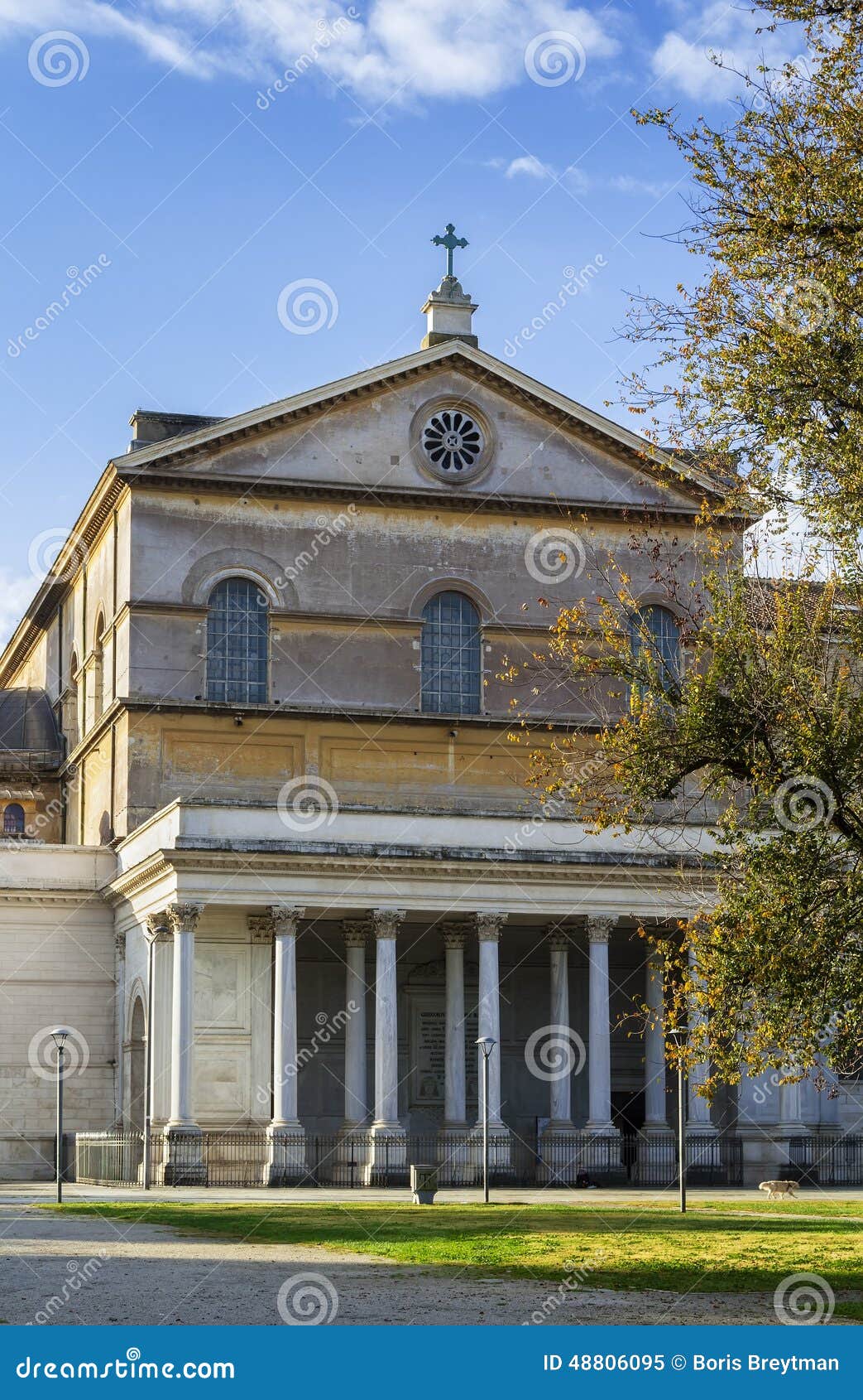 Basílica De Saint Paul, Roma Imagen de archivo - Imagen de recorrido ...