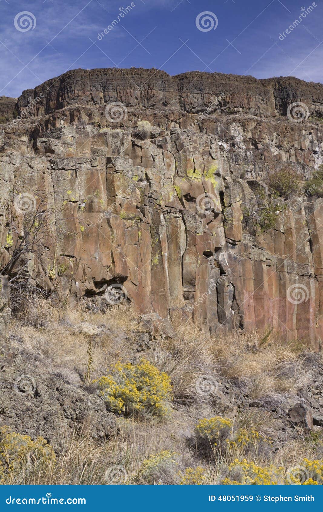 Basalt Cliffs, Sun Lakes Dry Falls State Park, Washington State Stock ...