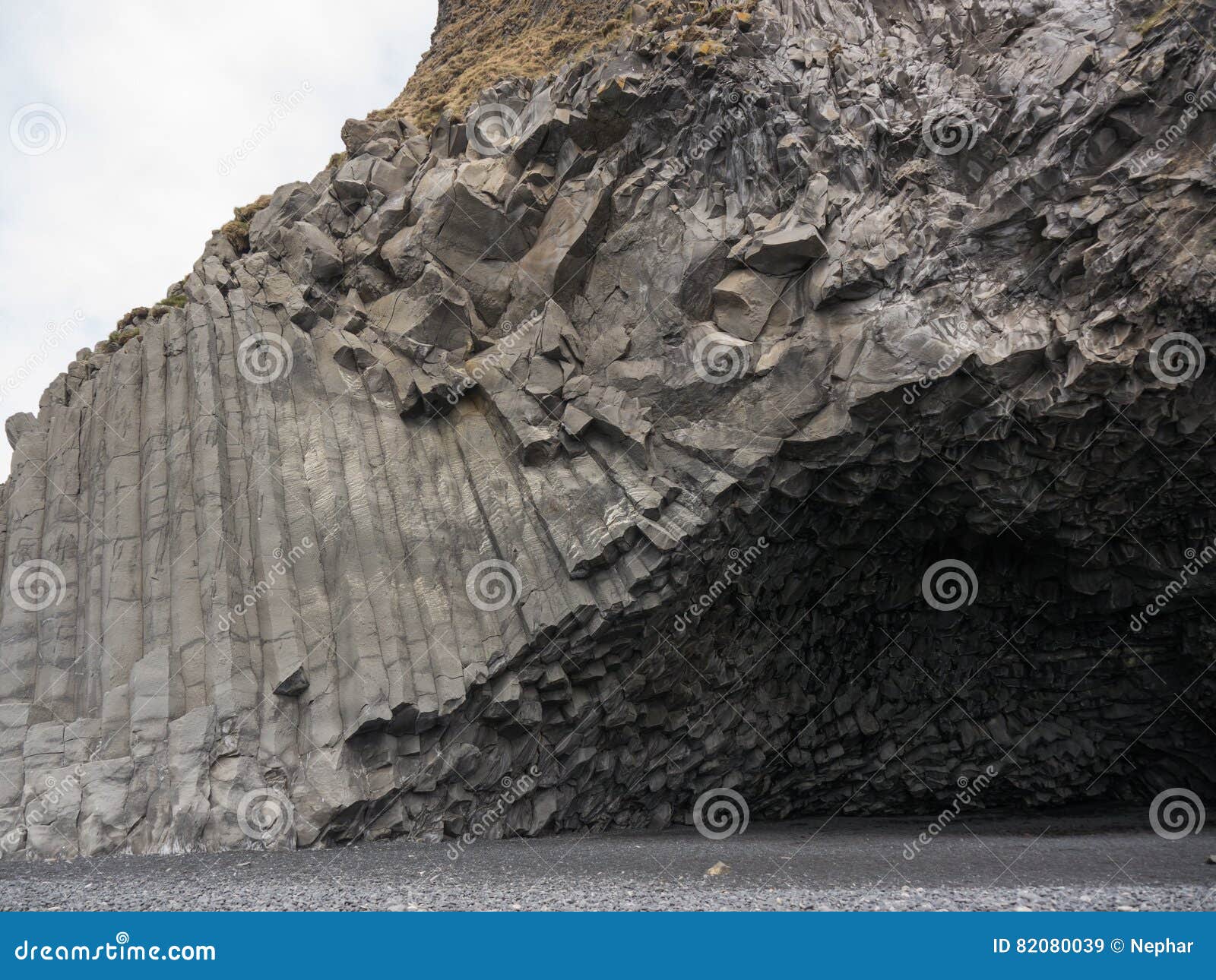 Basalt columns 2 stock image. Image of reynisfjara, beach - 82080039