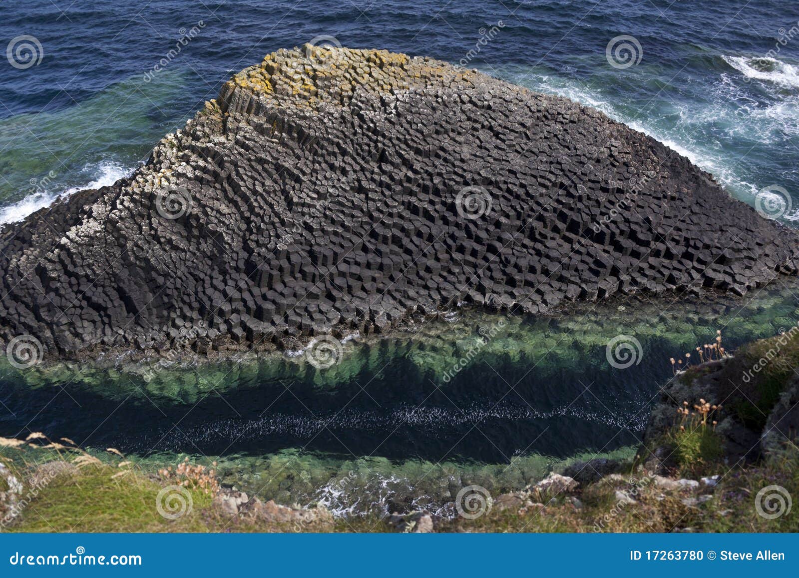 Basalt Rock Formation - Staffa - Scotland Stock Photo - Image of ...