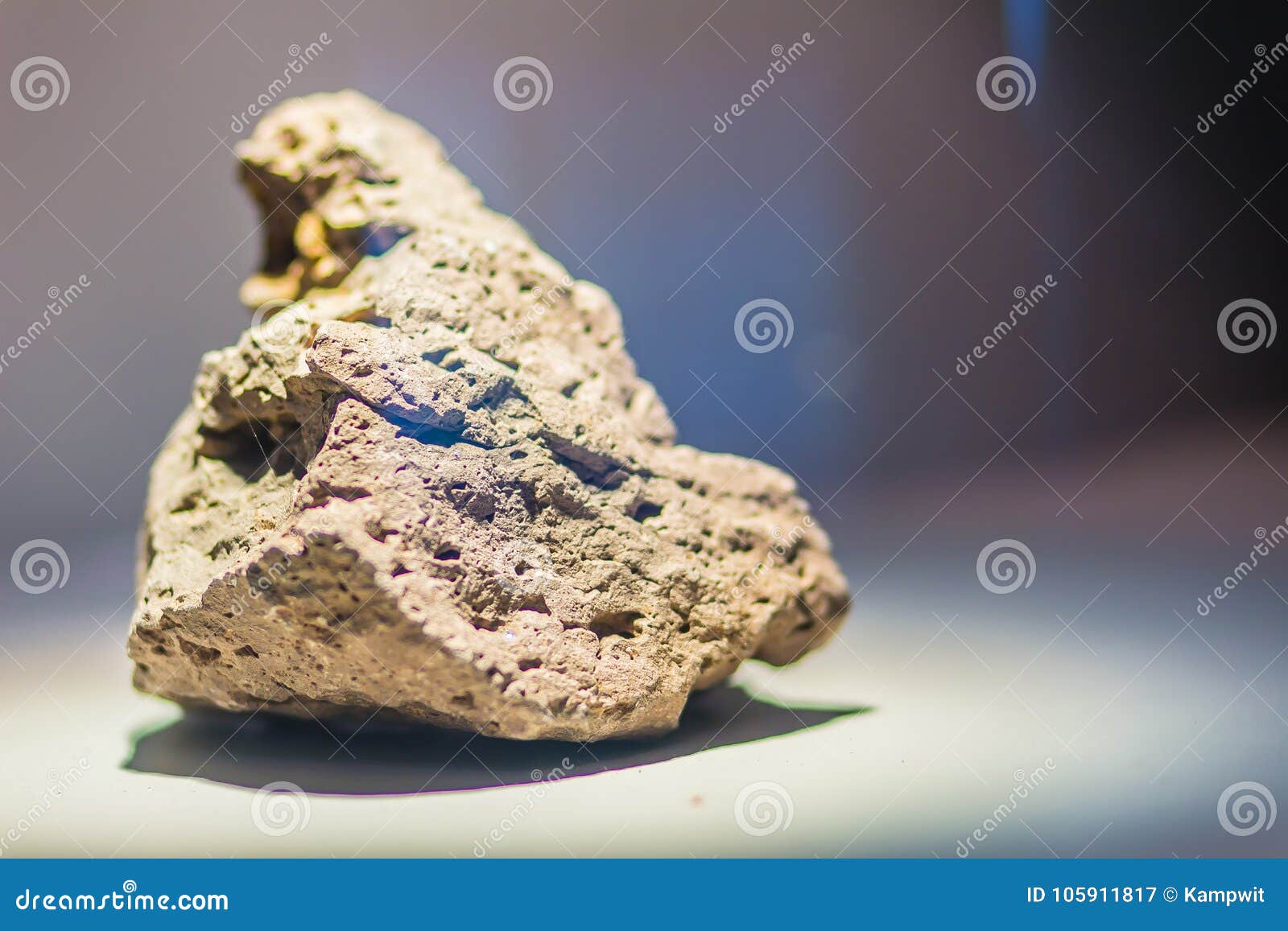 Basalto Com Uma Textura Vesicular, é Chamado Igualmente Basa Vesicular ...