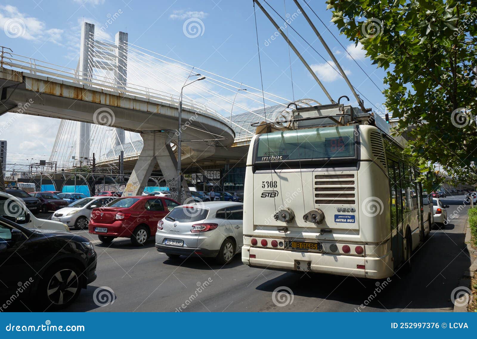 Basarab Bridge - Bucharest, Romania Editorial Photo - Image of pasajul ...