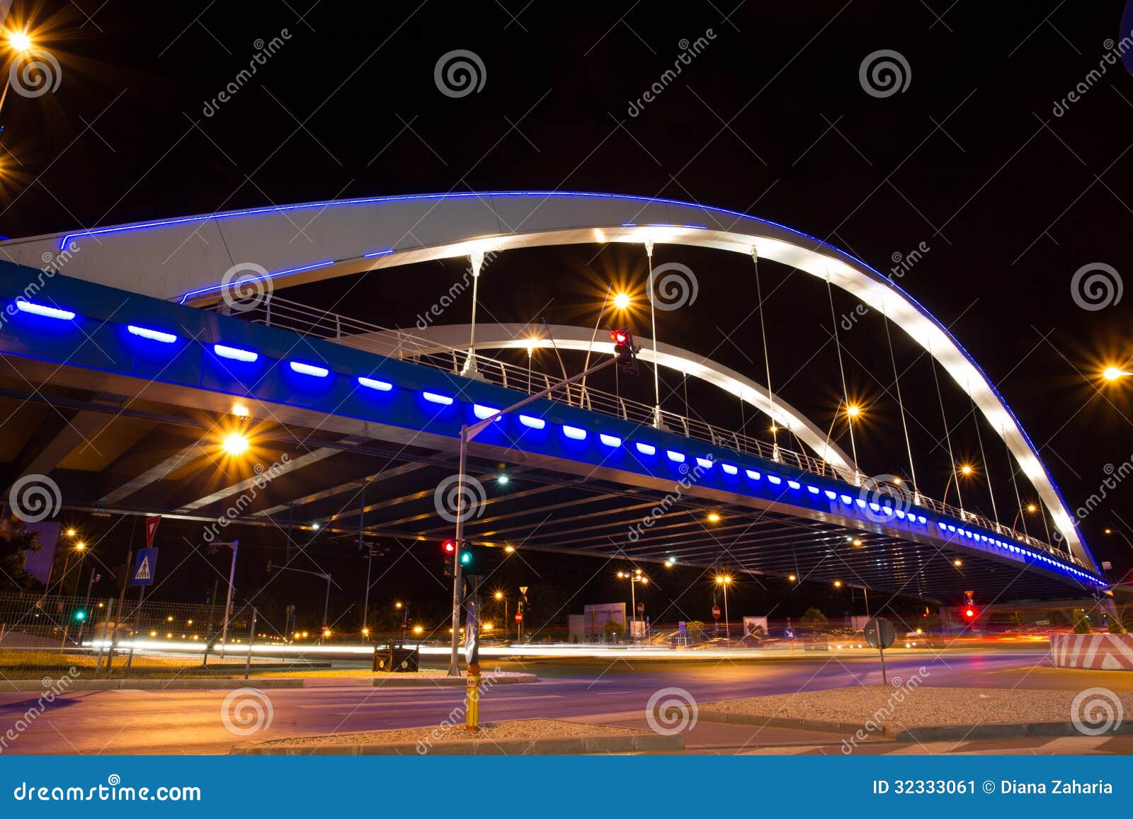 Basarab Bridge in the Night Stock Image - Image of basarab, metal: 32333061