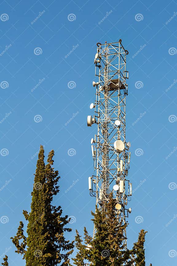 A Base Station is a Unit that Broadcasts in a Two-way Mobile Network ...