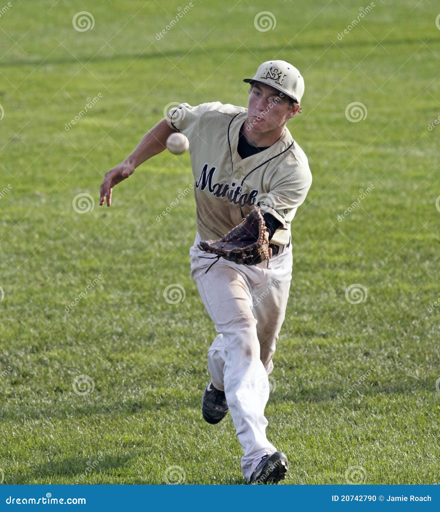 Baseball Canada Cup Player Catch Editorial Image - Image of plate ...