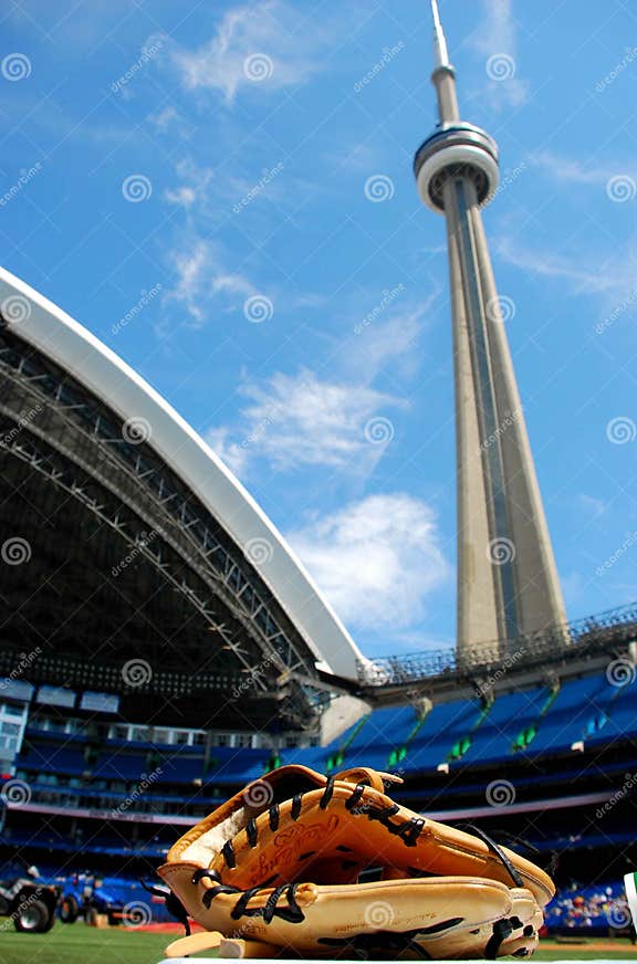 BASEBALL,CN TOWER editorial stock photo. Image of throw - 4125228