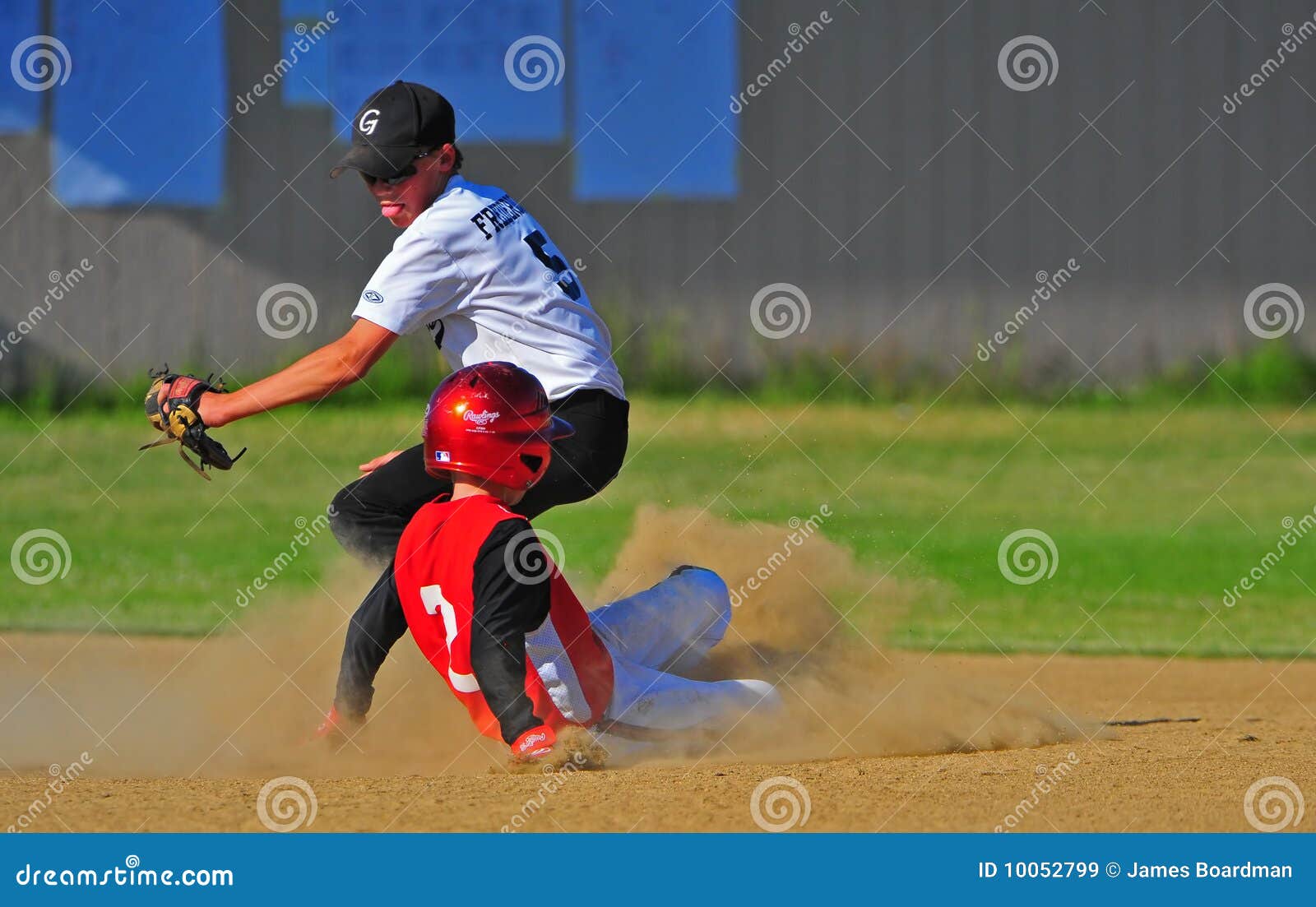Baseball Moving for the Tag. Editorial Stock Image - Image of sport ...