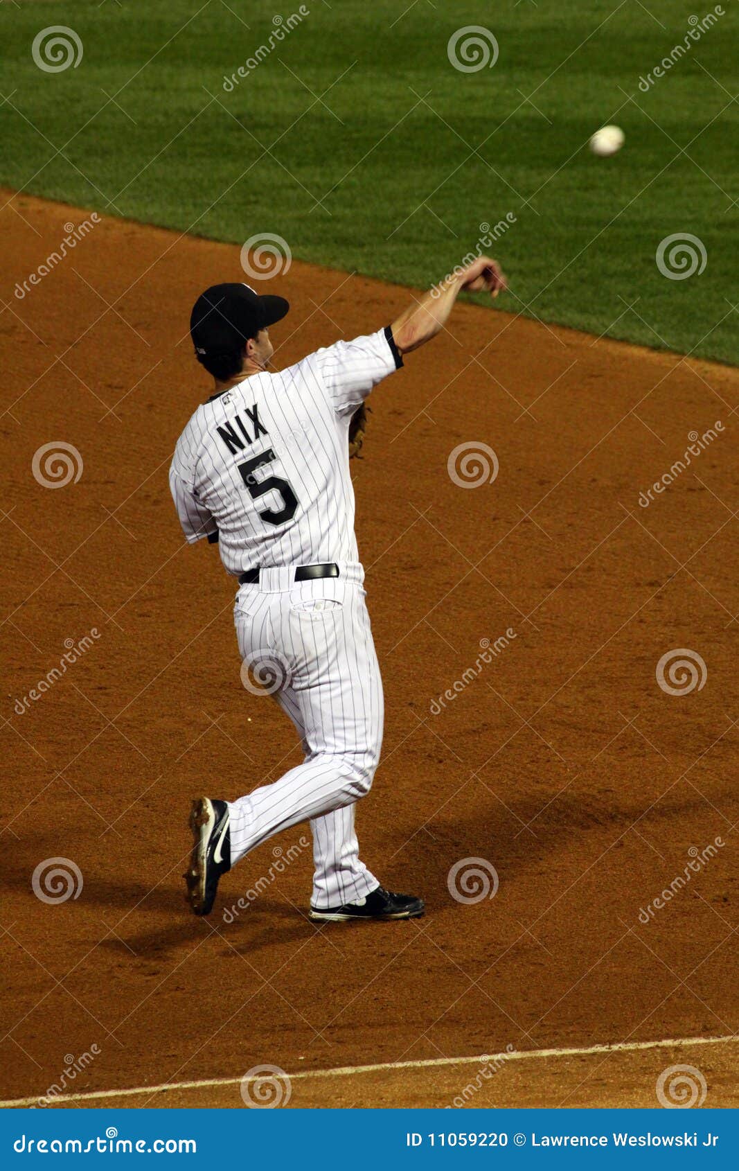 Baseball - Third Baseman Throwing Editorial Image - Image of athlete ...