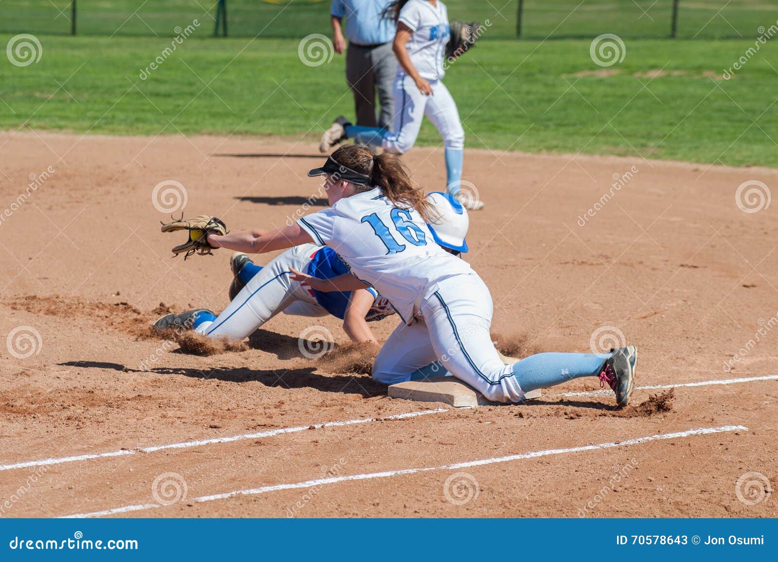Baserunner Diving Back To the Bag Stock Image - Image of athlete ...