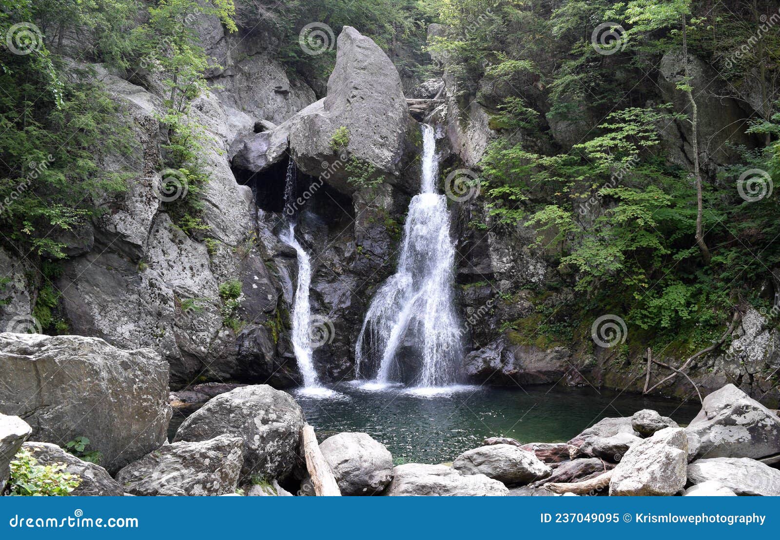 Bash Bish Falls stock image. Image of boulder, autumn - 237049095
