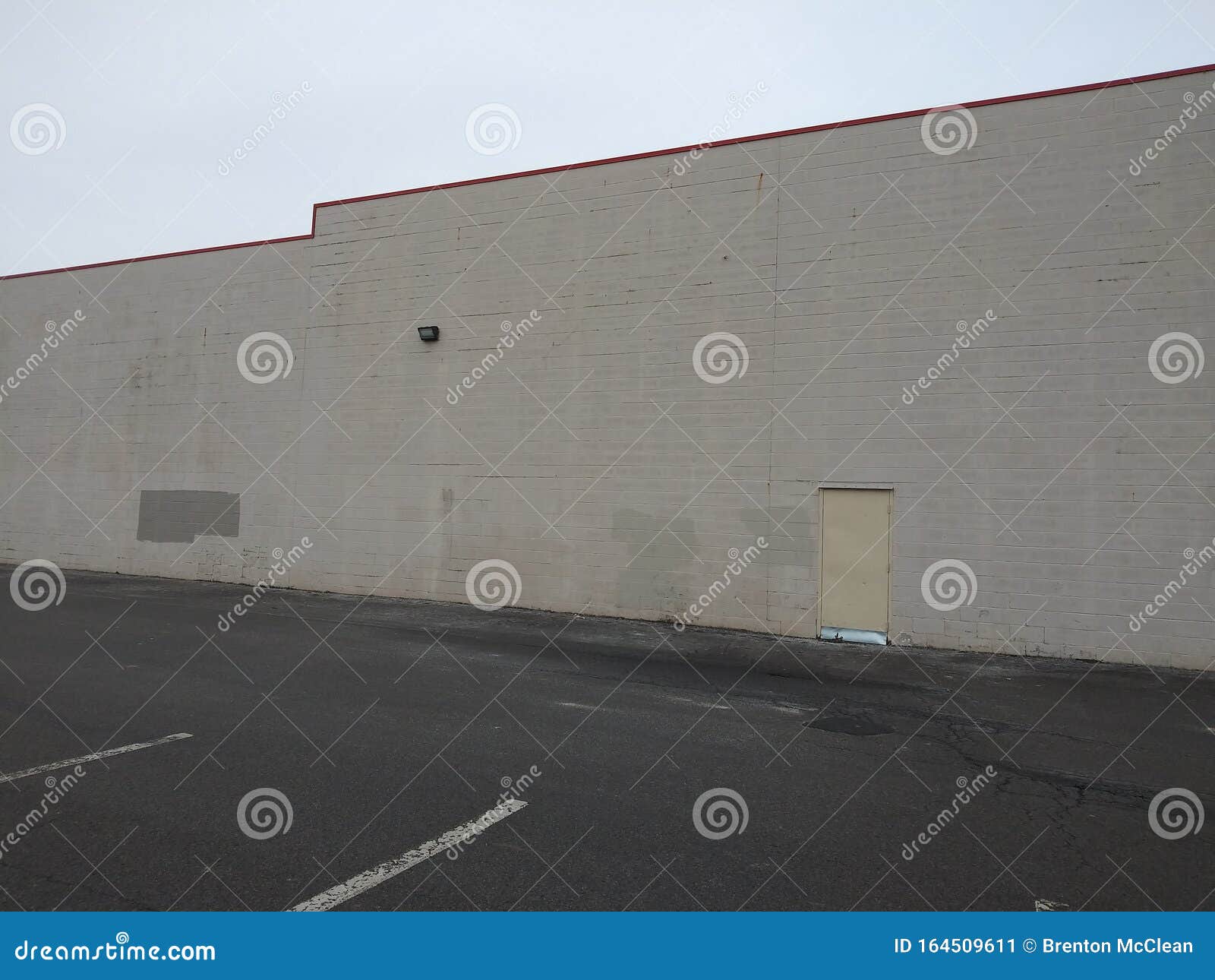 Basic commercial structure stock image. Image of suit - 164509611