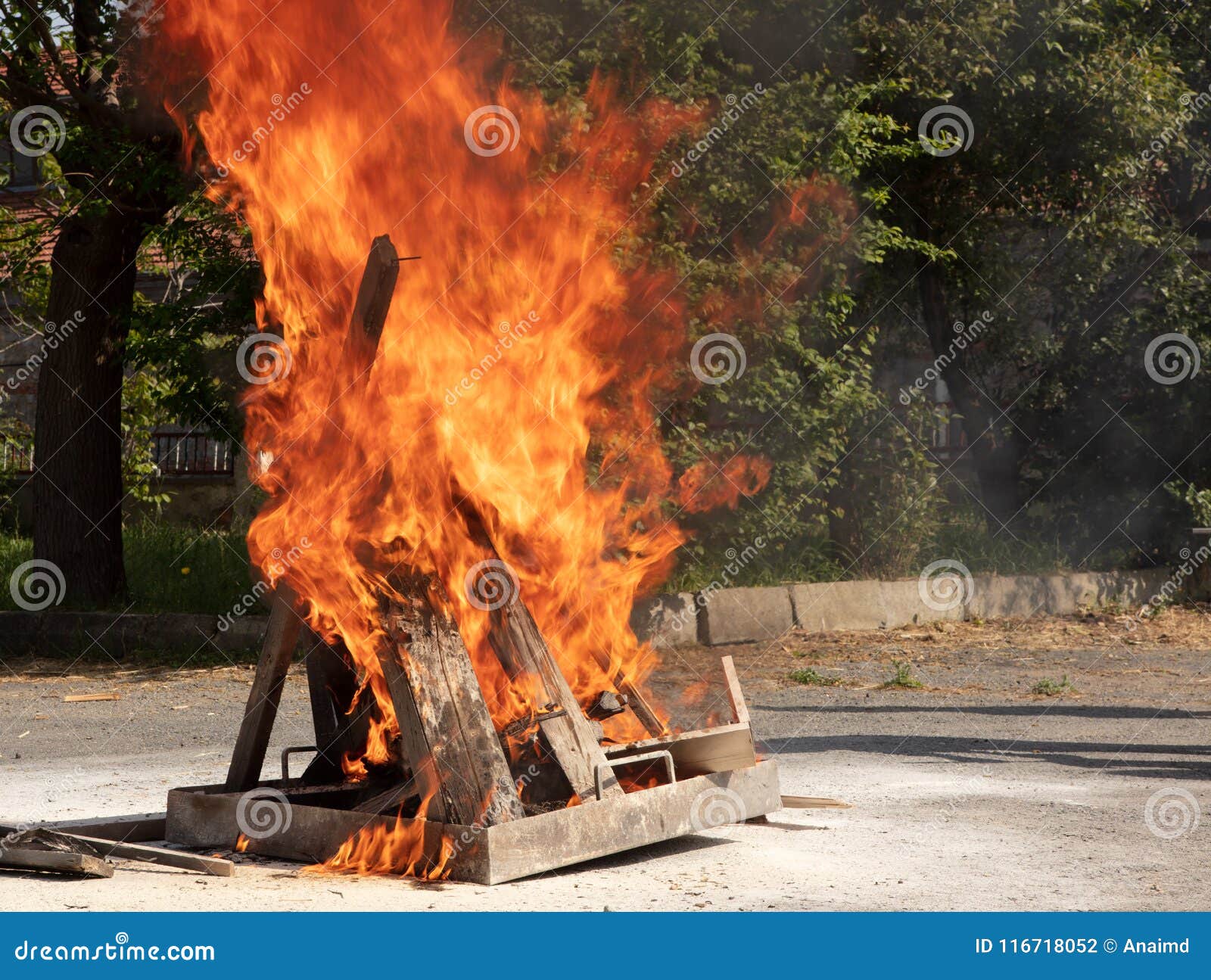 Basic Fire Fighting and Evacuation Fire Drill Simulation Training Stock ...