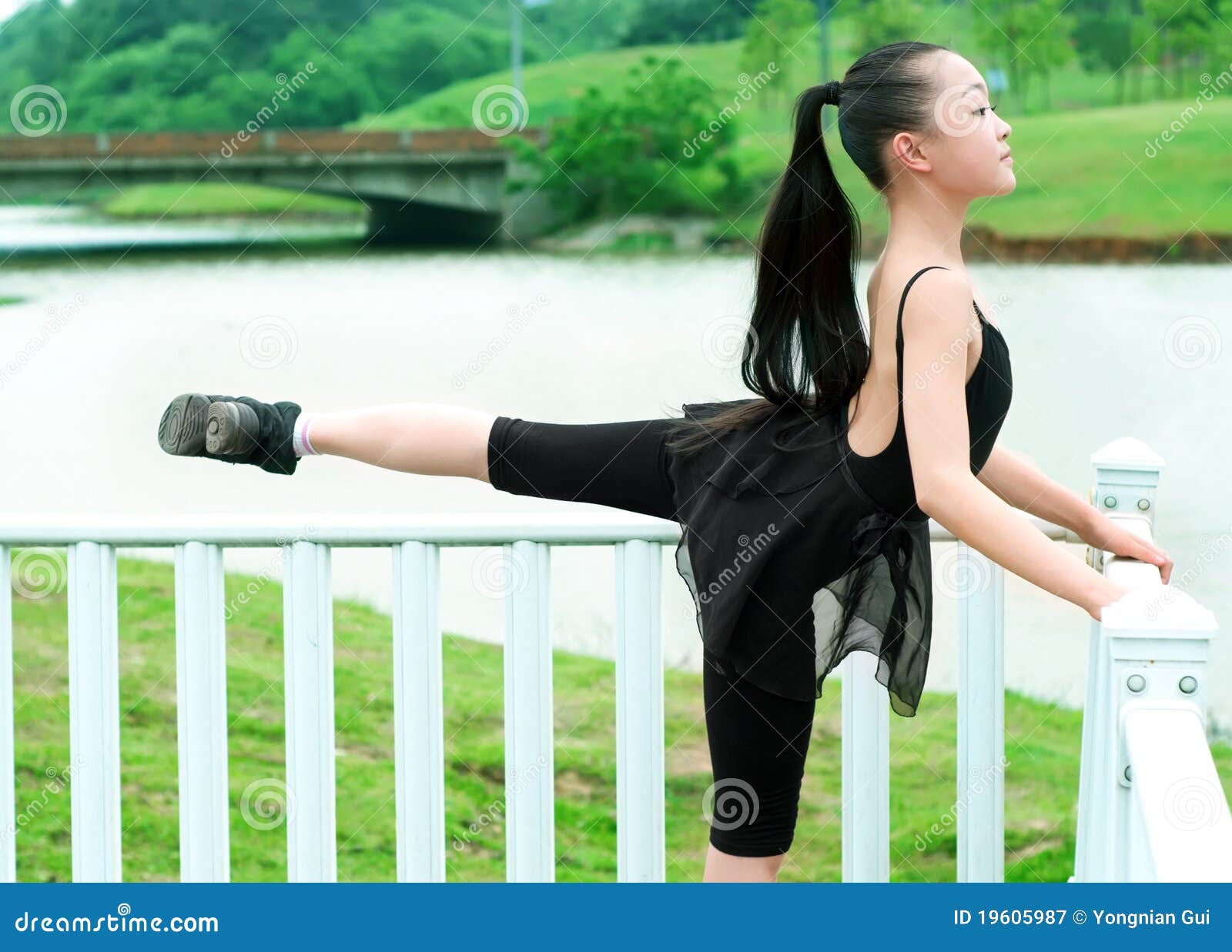 The Basic Practice Dancing Girl Stock Image - Image of exercise ...