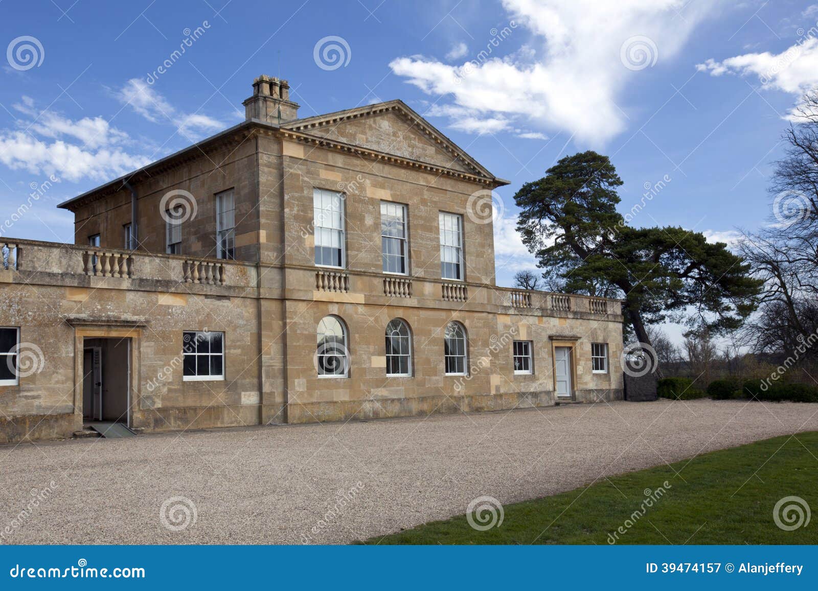 Basildon Park editorial photography. Image of mansion - 39474157
