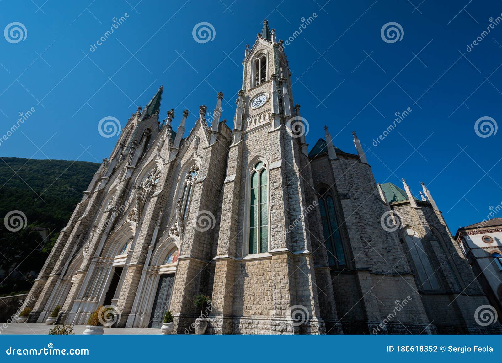 Basilica of Castelpetroso stock photo. Image of church - 180618352