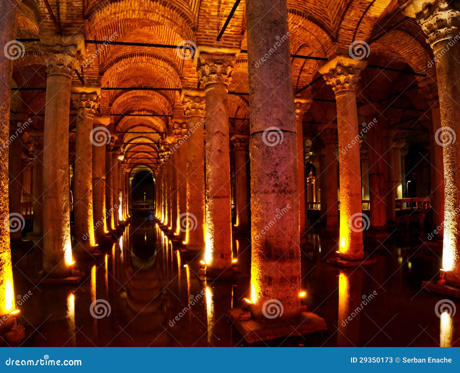 Basilica Cistern in Istanbul Stock Image - Image of hall, historic ...