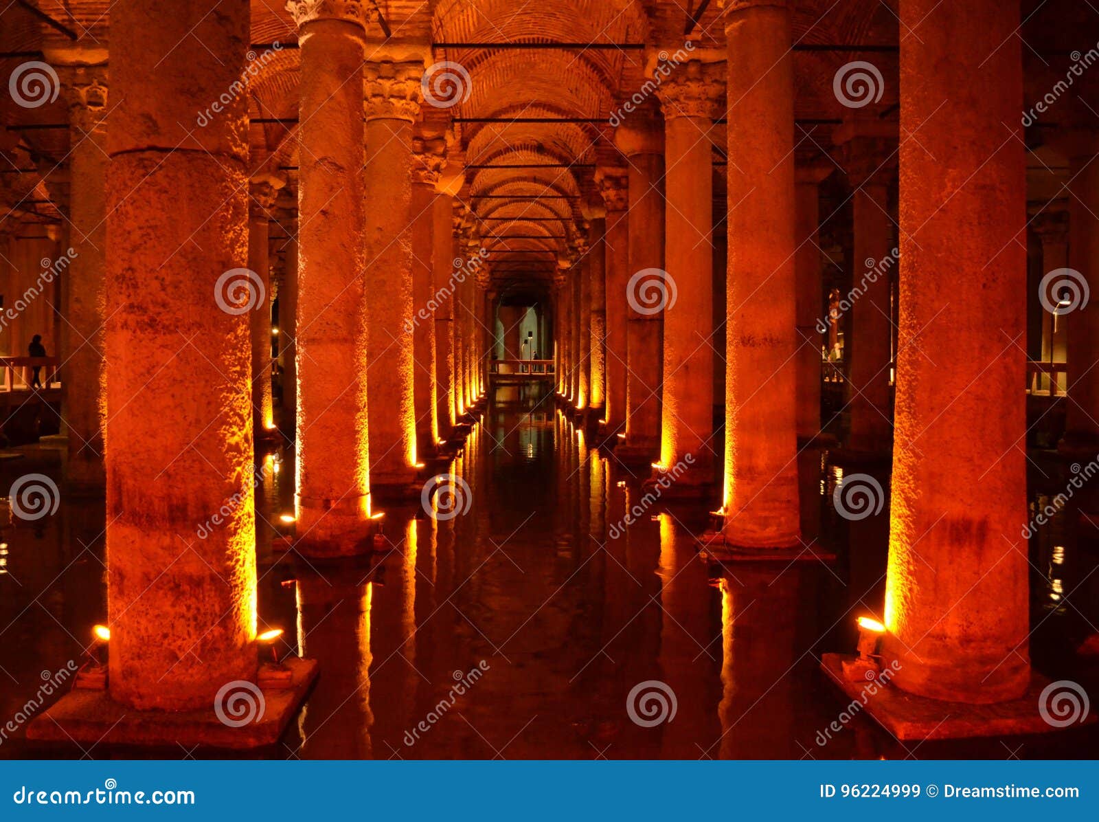 Basilica Cistern in Istanbul Stock Image - Image of history, cistern ...