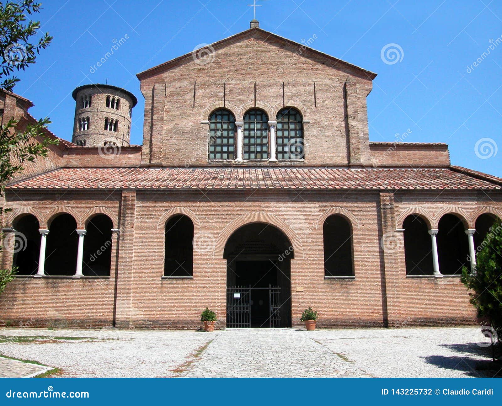 Basilica Di Sant “Apollinare in Classe, Ravenna, Italia Fotografia ... Basilica Di Sant “Apollinare in Classe, Ravenna, Italia Fotografia ...