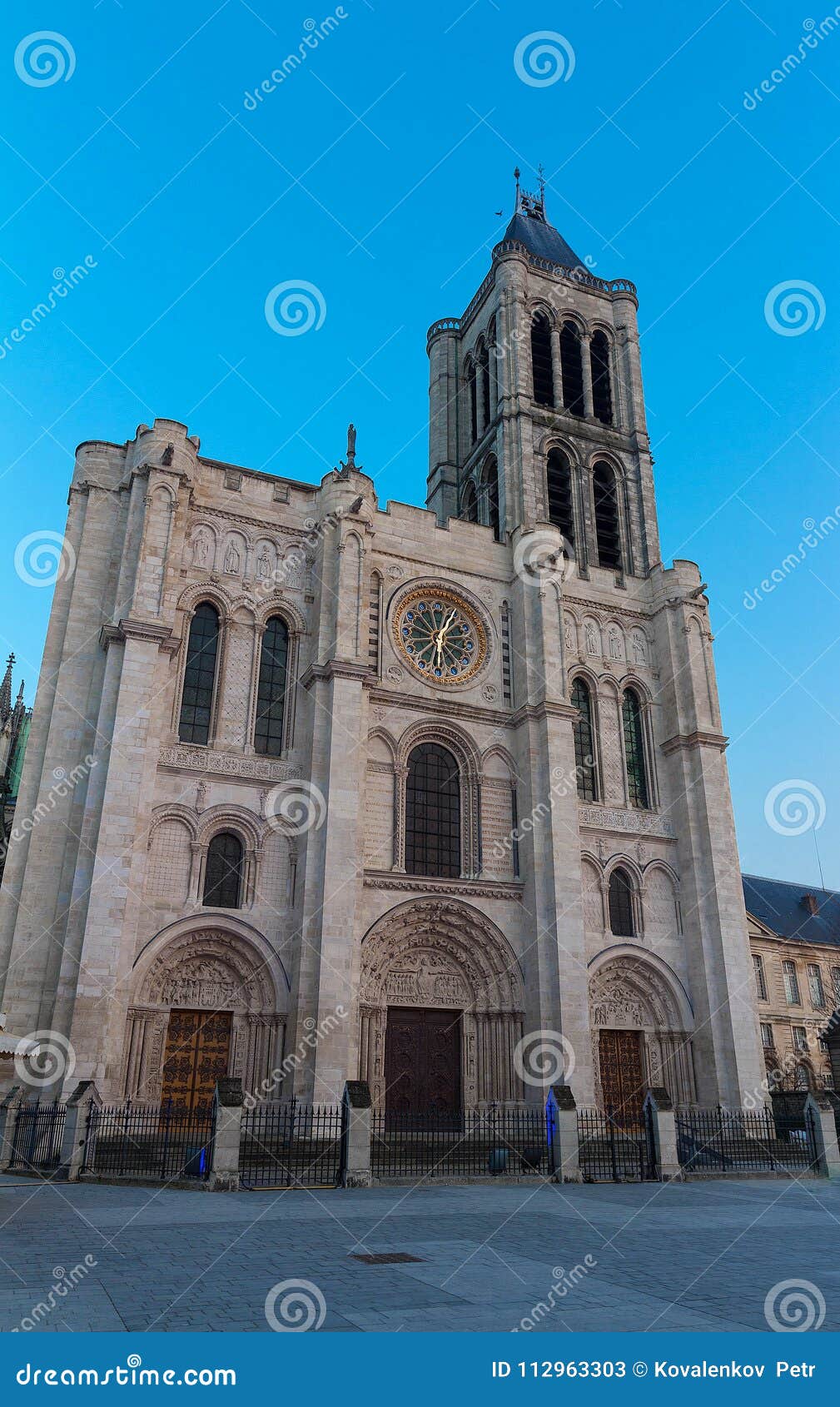 Exterior Facade of the Basilica of Saint Denis, Saint-Denis, Paris ...