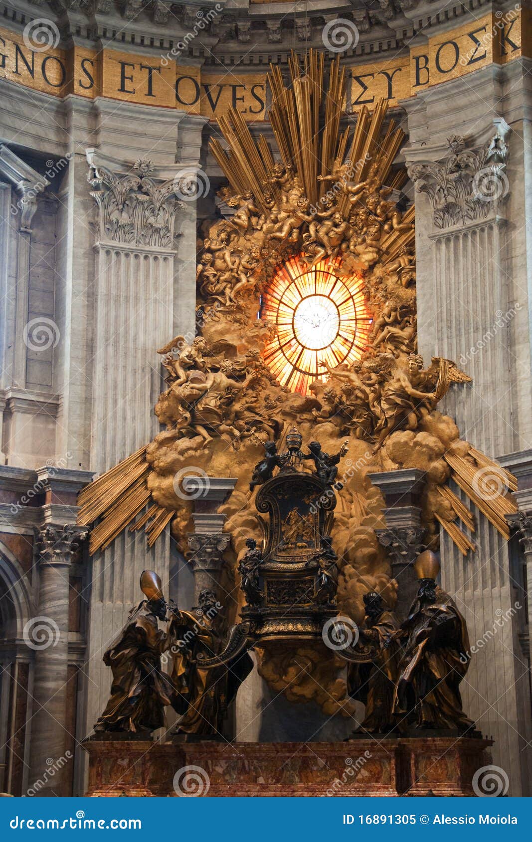 Saint Peter Bronze Statue Saint Peter`s Basilica Vatican Rome It ...