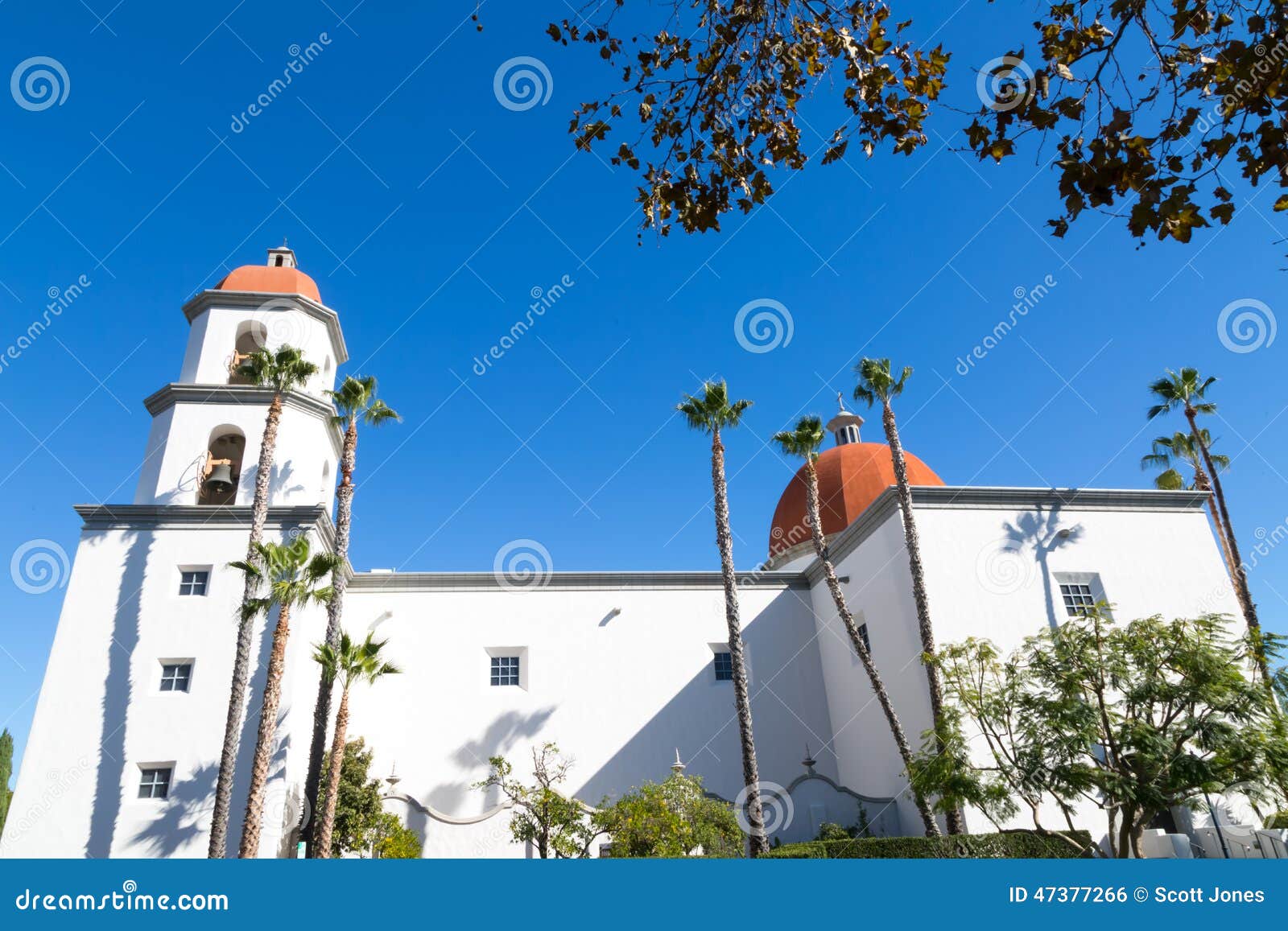 Basilica San Juan Capistrano Stock Photo - Image of juan, tree: 47377266