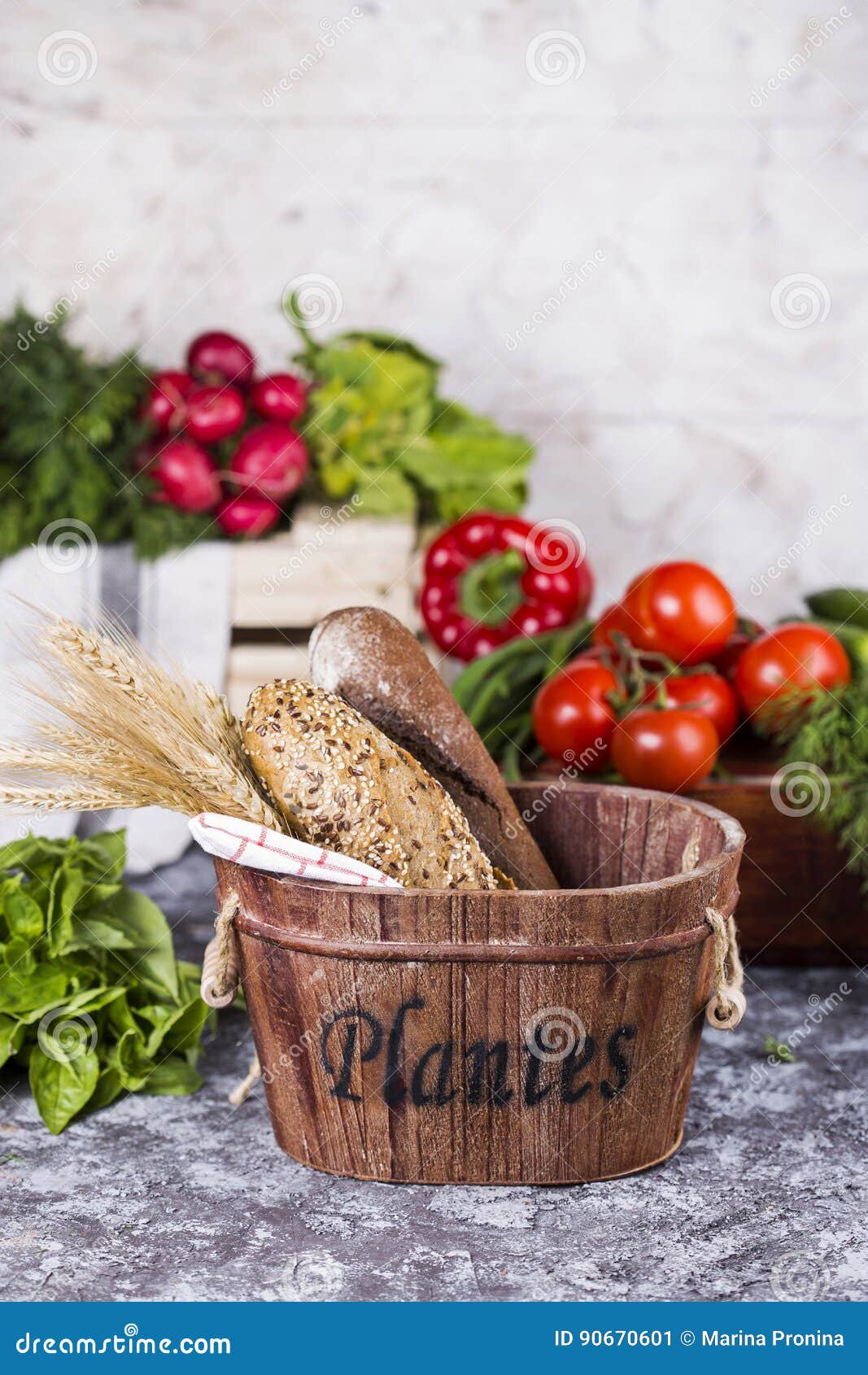 Basket with Bread and Vegetables Stock Image - Image of lettuce, baking ...