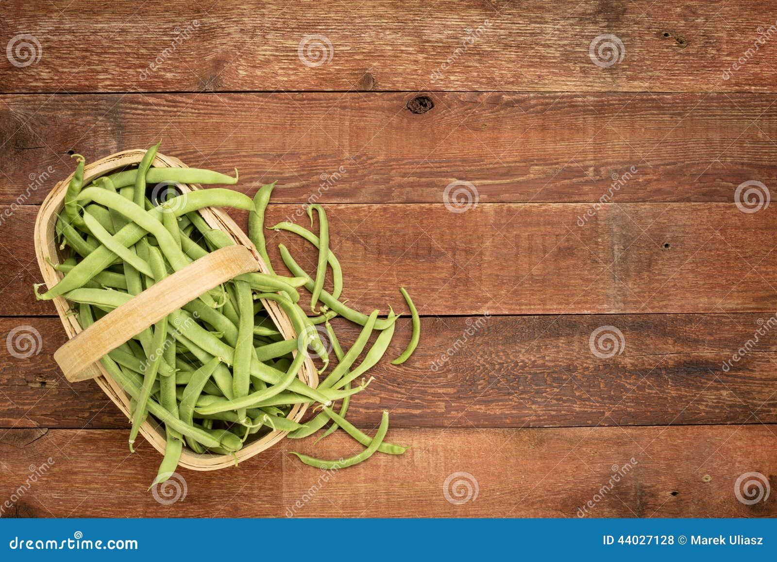 A Basket of Fresh Green Beans Stock Photo - Image of bean, green: 44027128