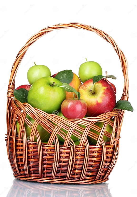 Basket of Fresh Ripe Apples Stock Photo - Image of organic, juicy: 20898454