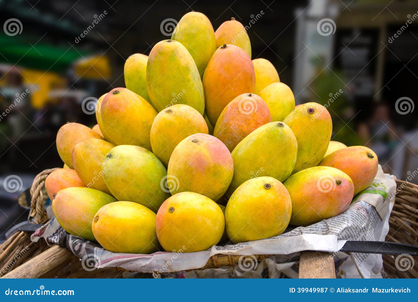 Basket Full of Ripe Mangoes Stock Image - Image of nutrition, orange ...