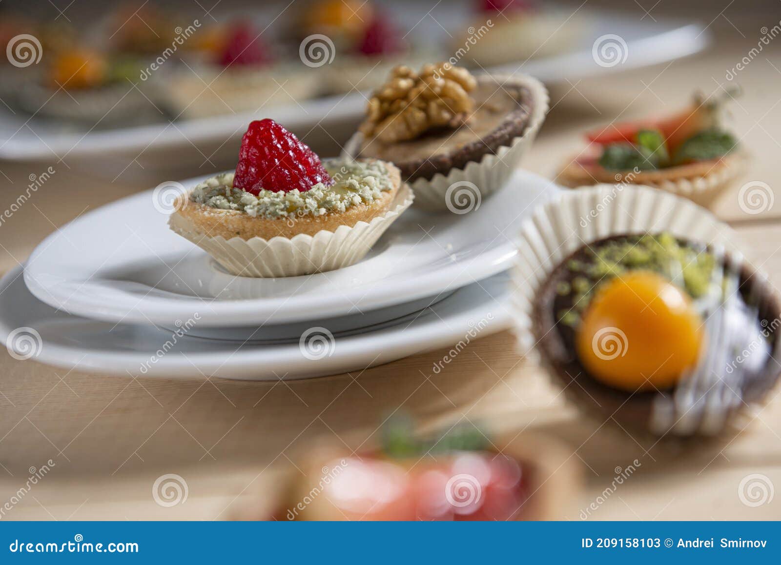 The basket of pastry stock image. Image of crust, confectionery - 209158103