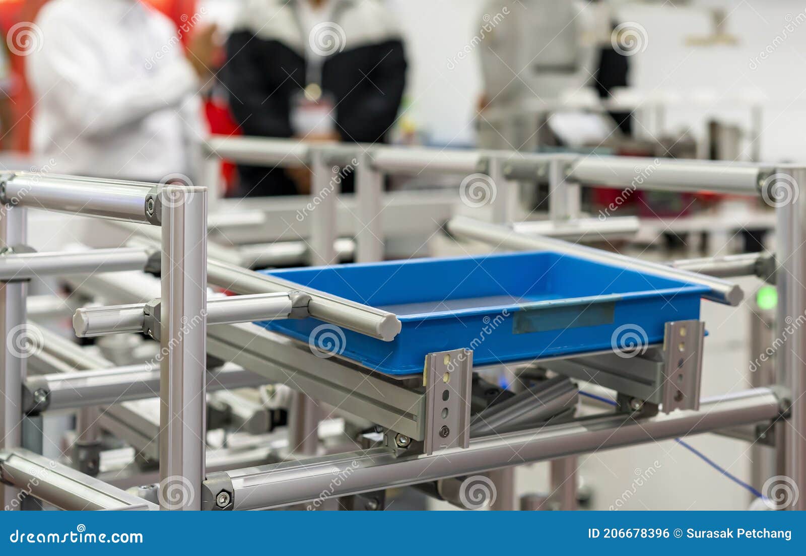 Basket or Plastic Box Container on Roller Rack or Aluminum Shelf for ...