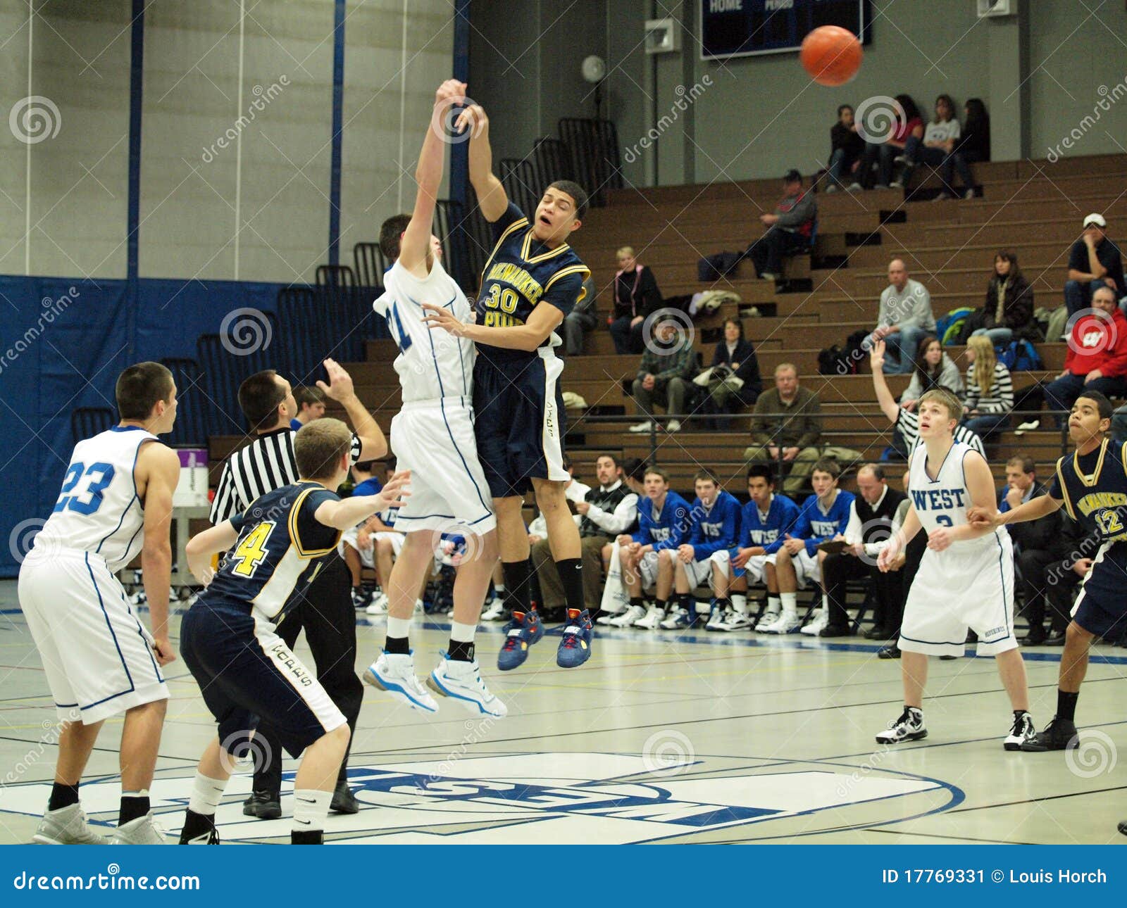 Basketball Action editorial photo. Image of movement - 17769331
