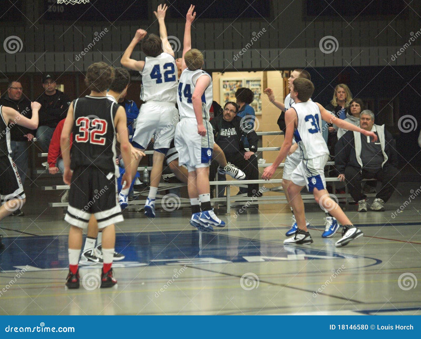Basketball Action editorial image. Image of active, sports - 18146580