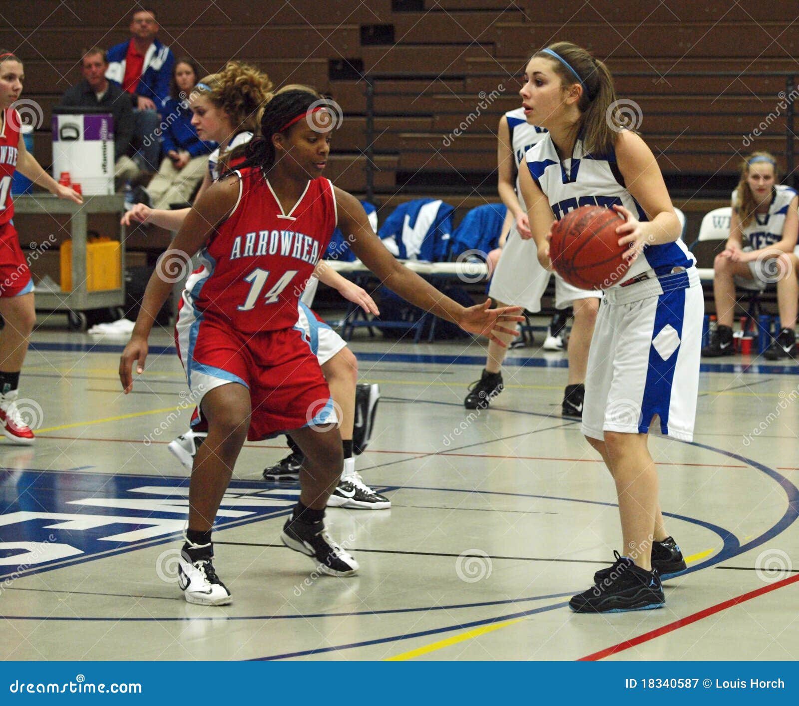 Basketball Action editorial photography. Image of compete - 18340587