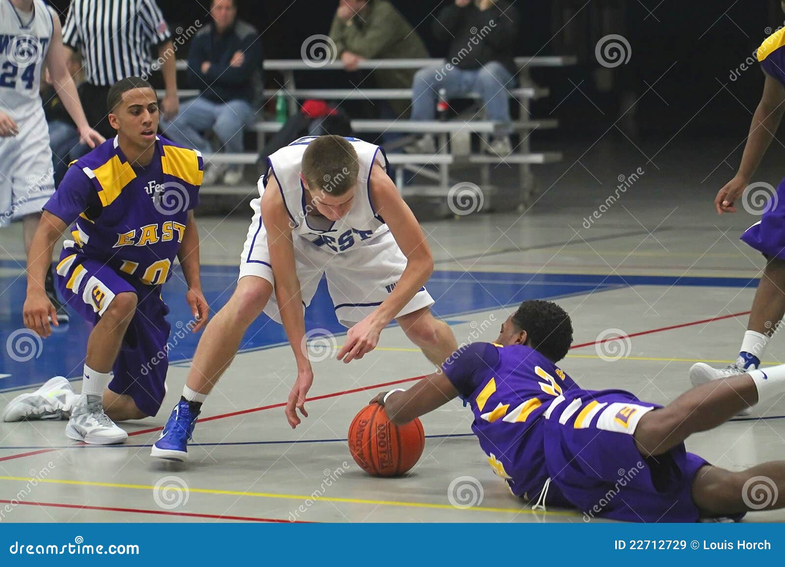 Basketball Action editorial stock image. Image of score - 22712729