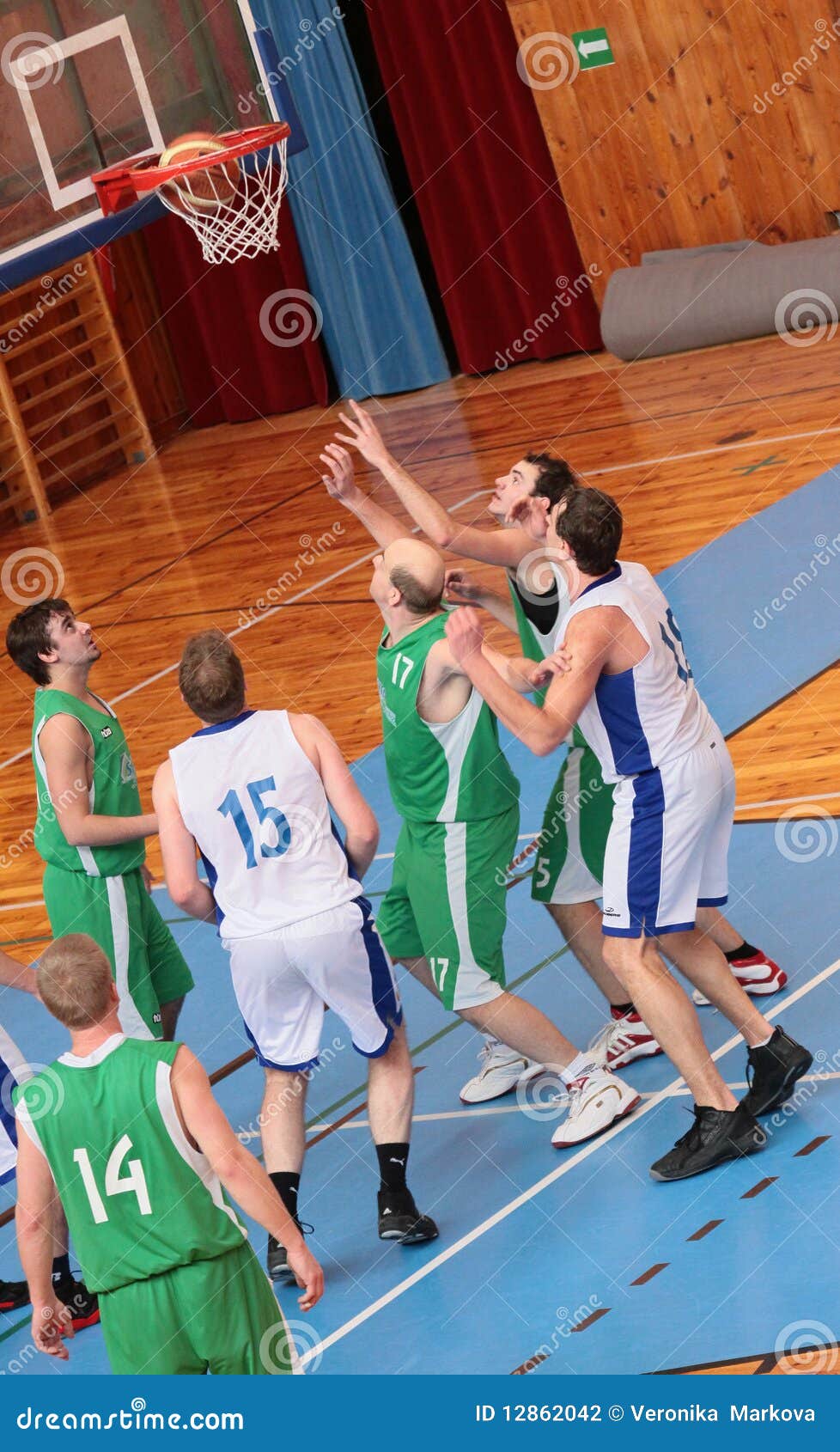 BASKETBALL MATCH editorial photography. Image of time - 12862042